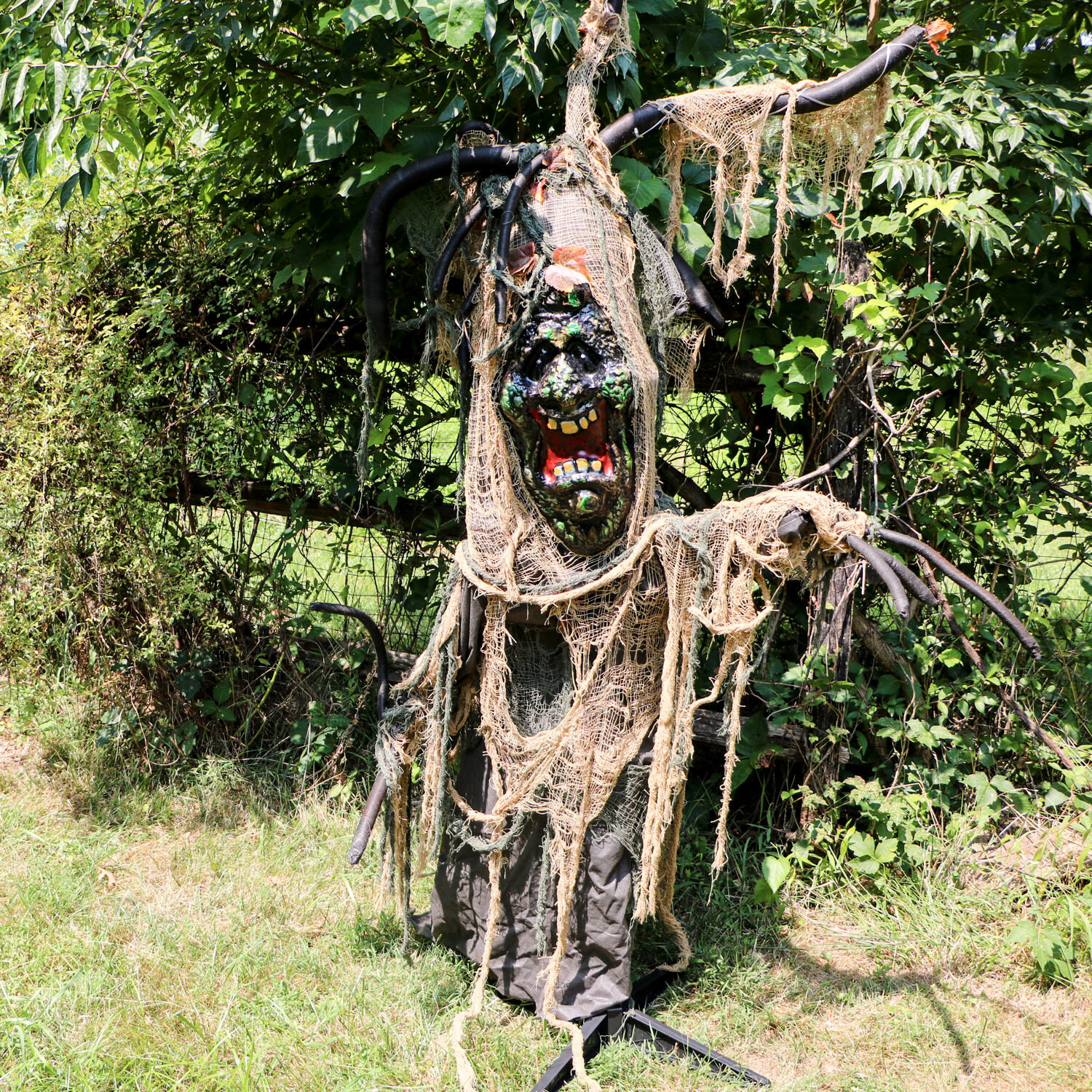 Haunted Hill Farm Tree Man Poseable Onyx The Oak Figurine | Wayfair