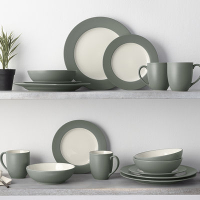 green dinnerware set for 4