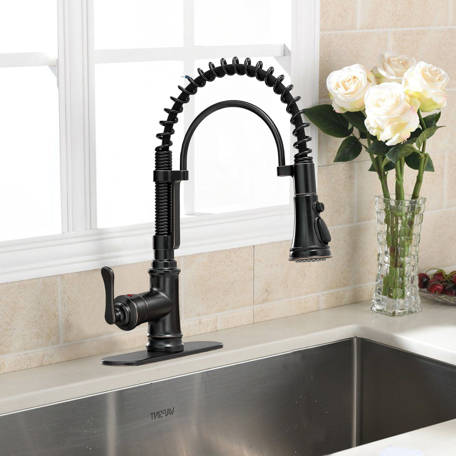 XINGRUISI Single Handle Pull-Down Kitchen Faucet, 360-Degree Rotating ...