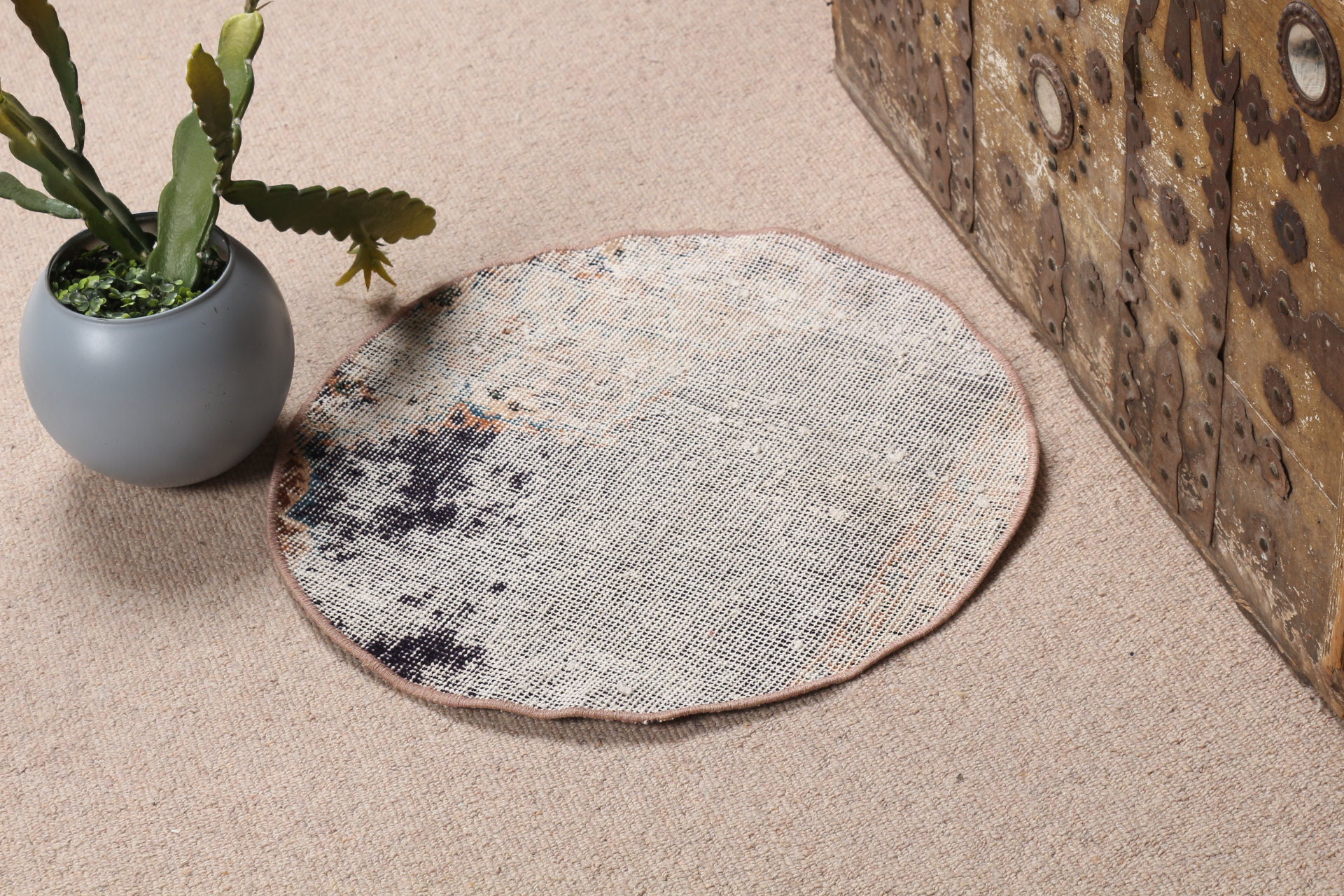 Bungalow Rose Vintage Turkish Small Round Woven Rug Ideal For Entryway ...