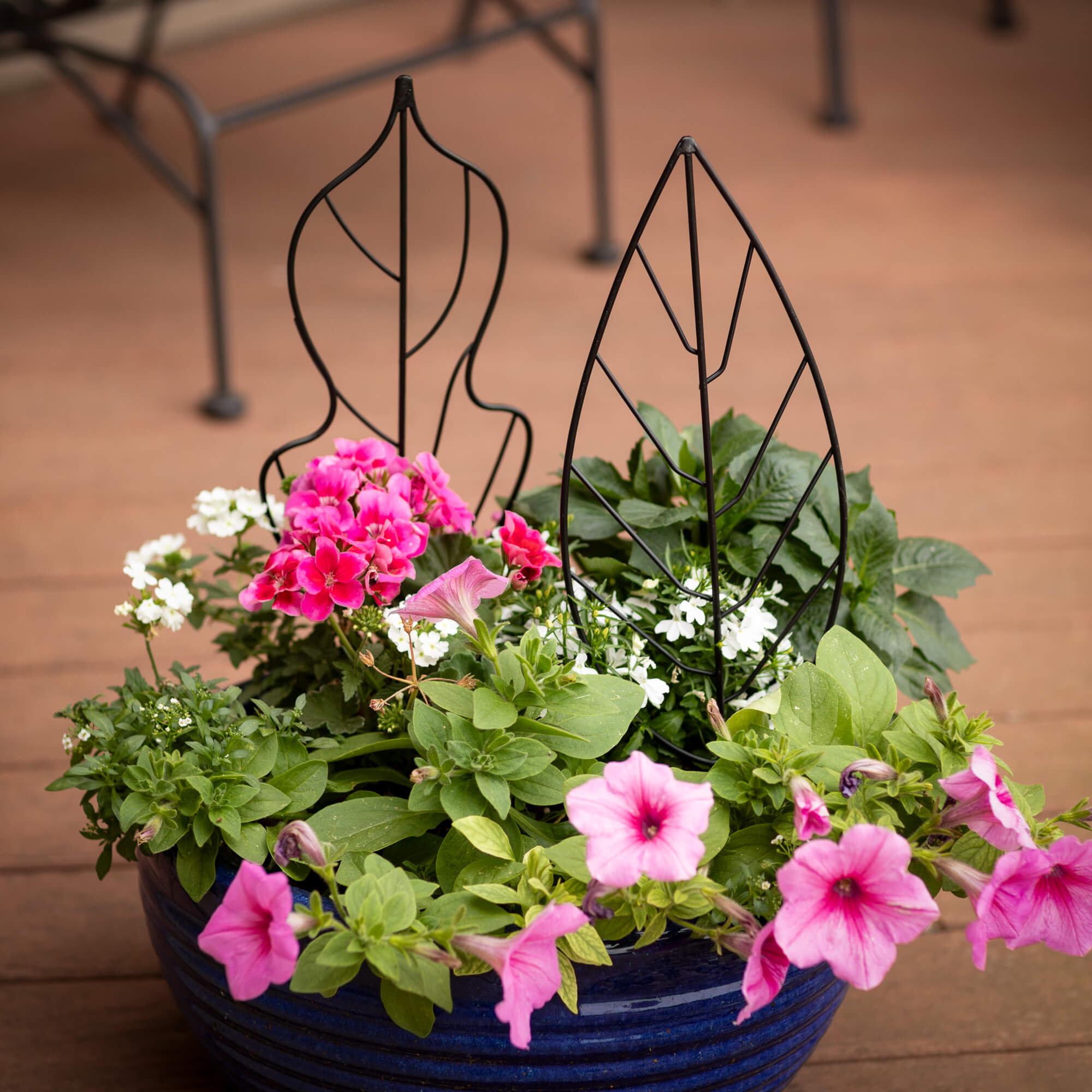 Arlmont & Co. Wire Leaves Plant Arbor Set of 2, 15.5"H & 15.75"H; Black ...