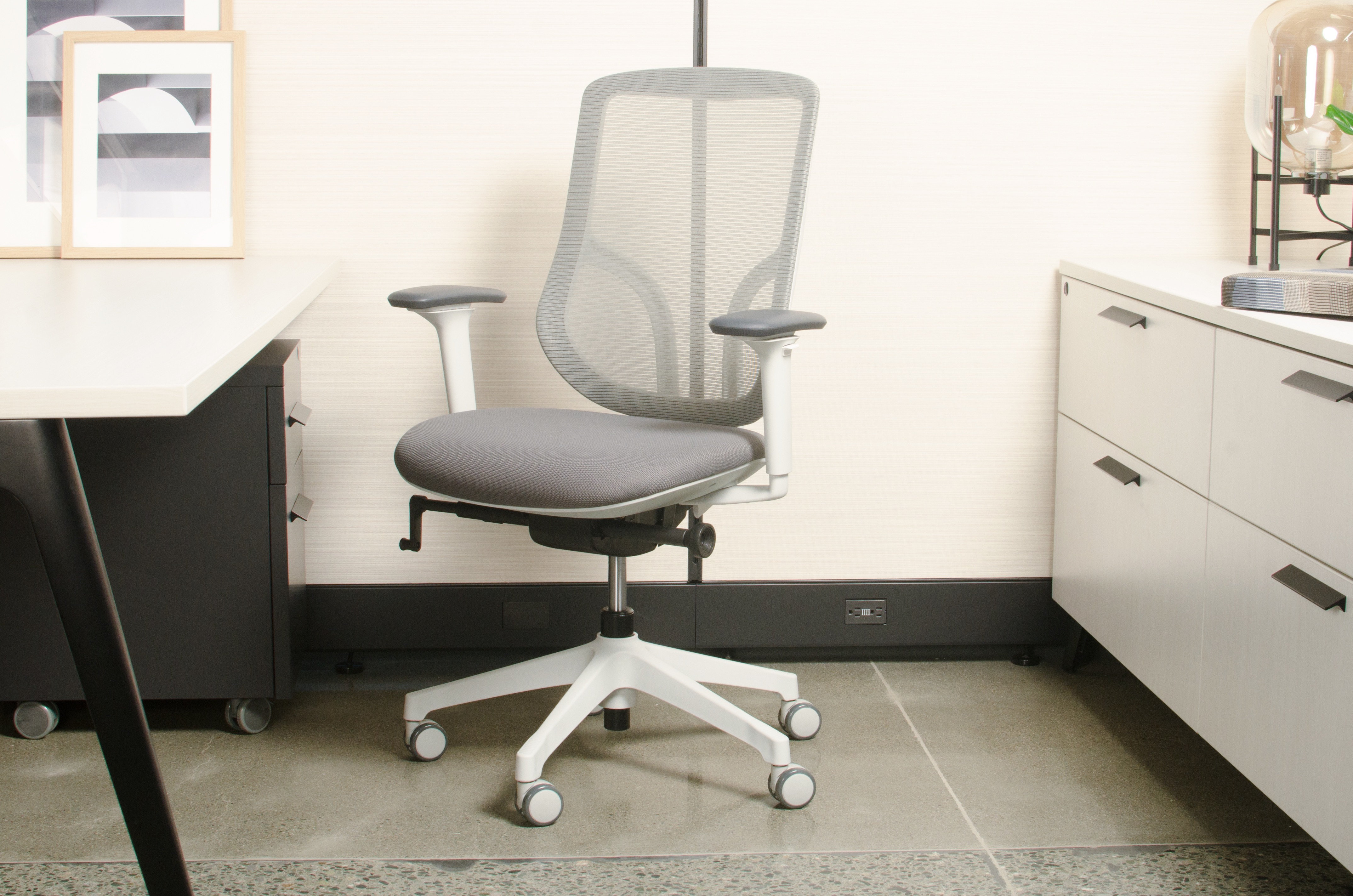 Friant Tango Ergonomic Task Chair with Soft PU Cover, Armrests, Elastic ...