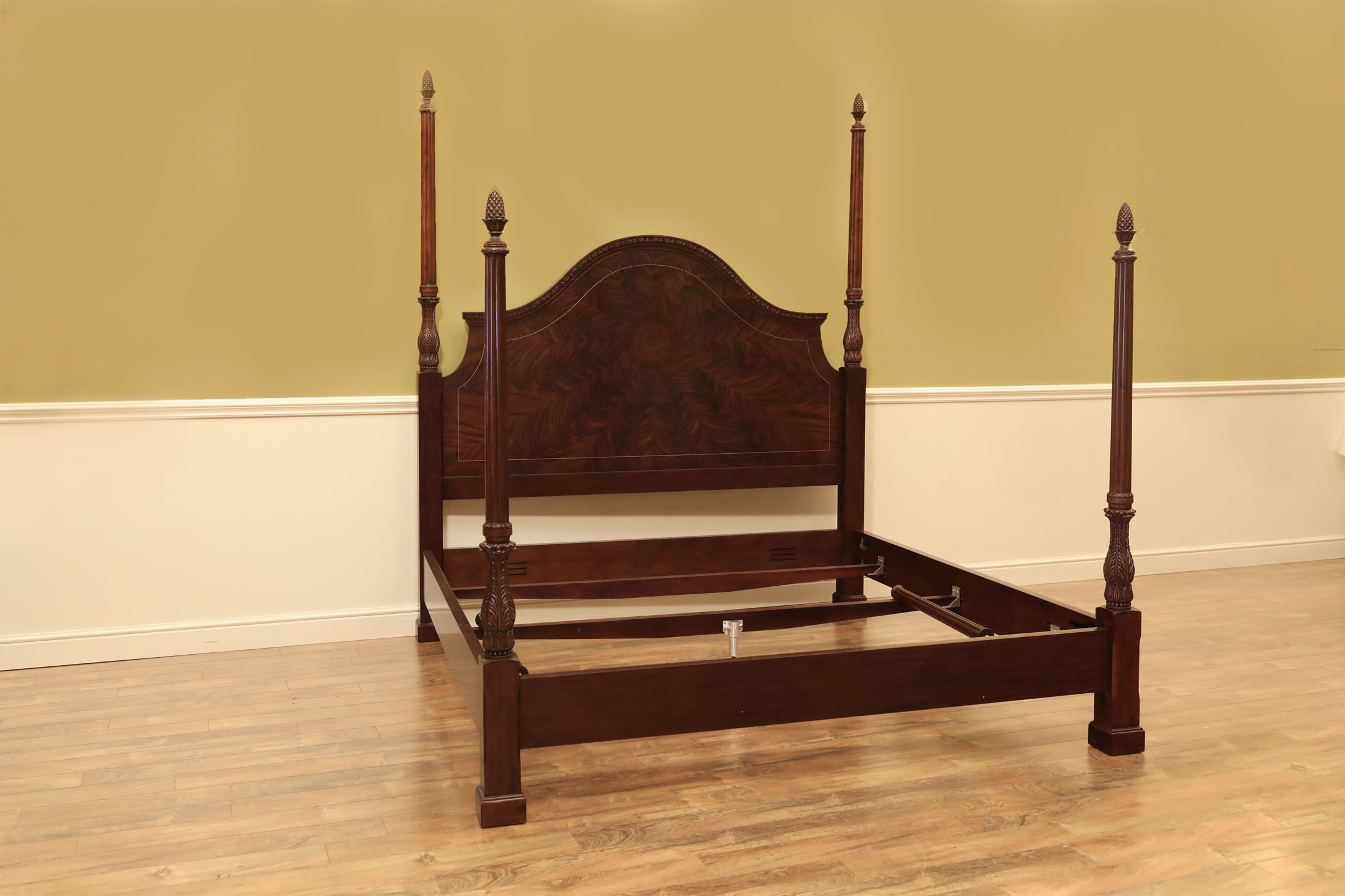 AP Exclusives Queen Poster Bed Frame, Headboard, Footboard & Side Rails ...
