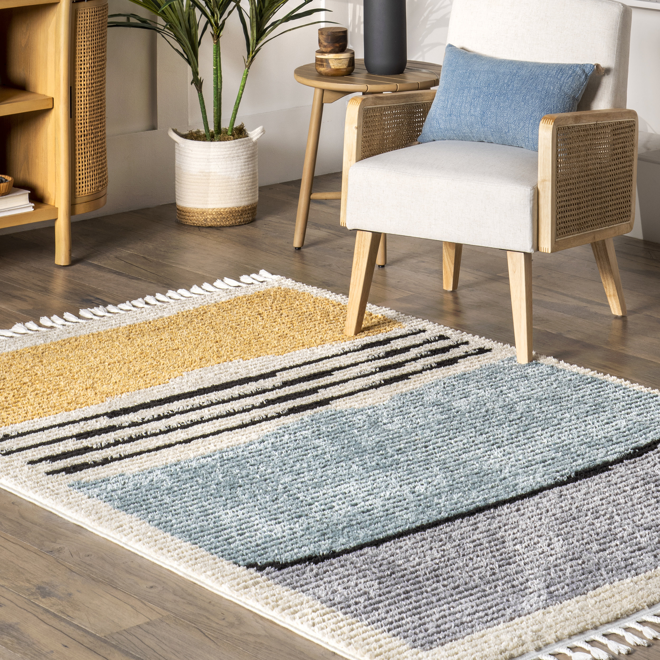 Dakota Fields Tamara Abstract Lined Tasseled Area Rug | Wayfair