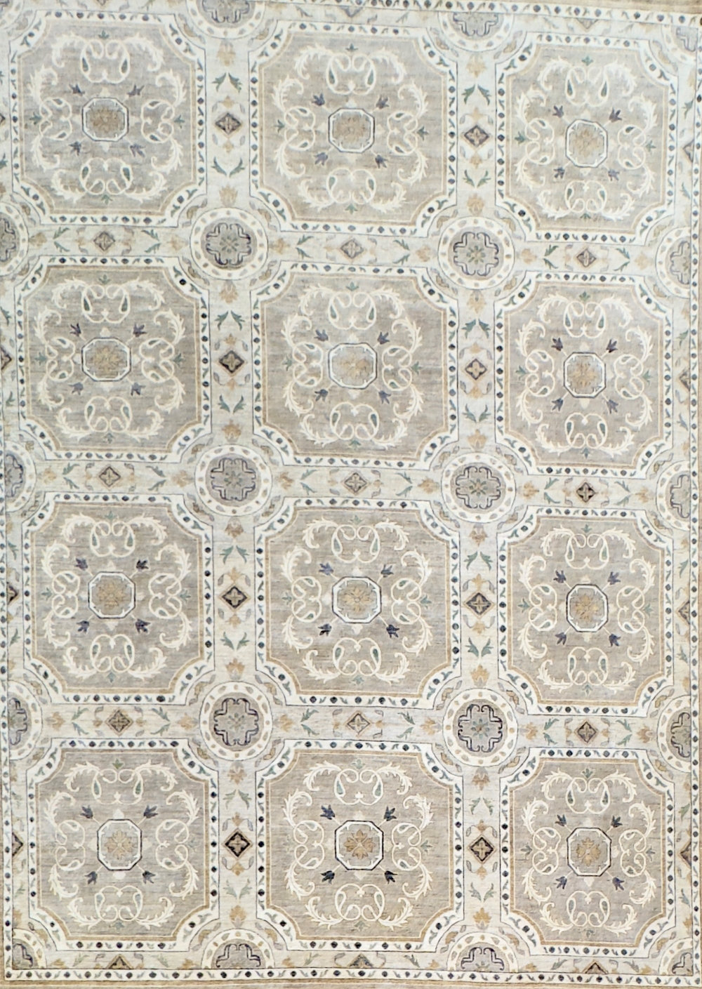 KNOTTED | Couture Rugs Proprietary Patterns Floral Hand-Knotted Wool ...