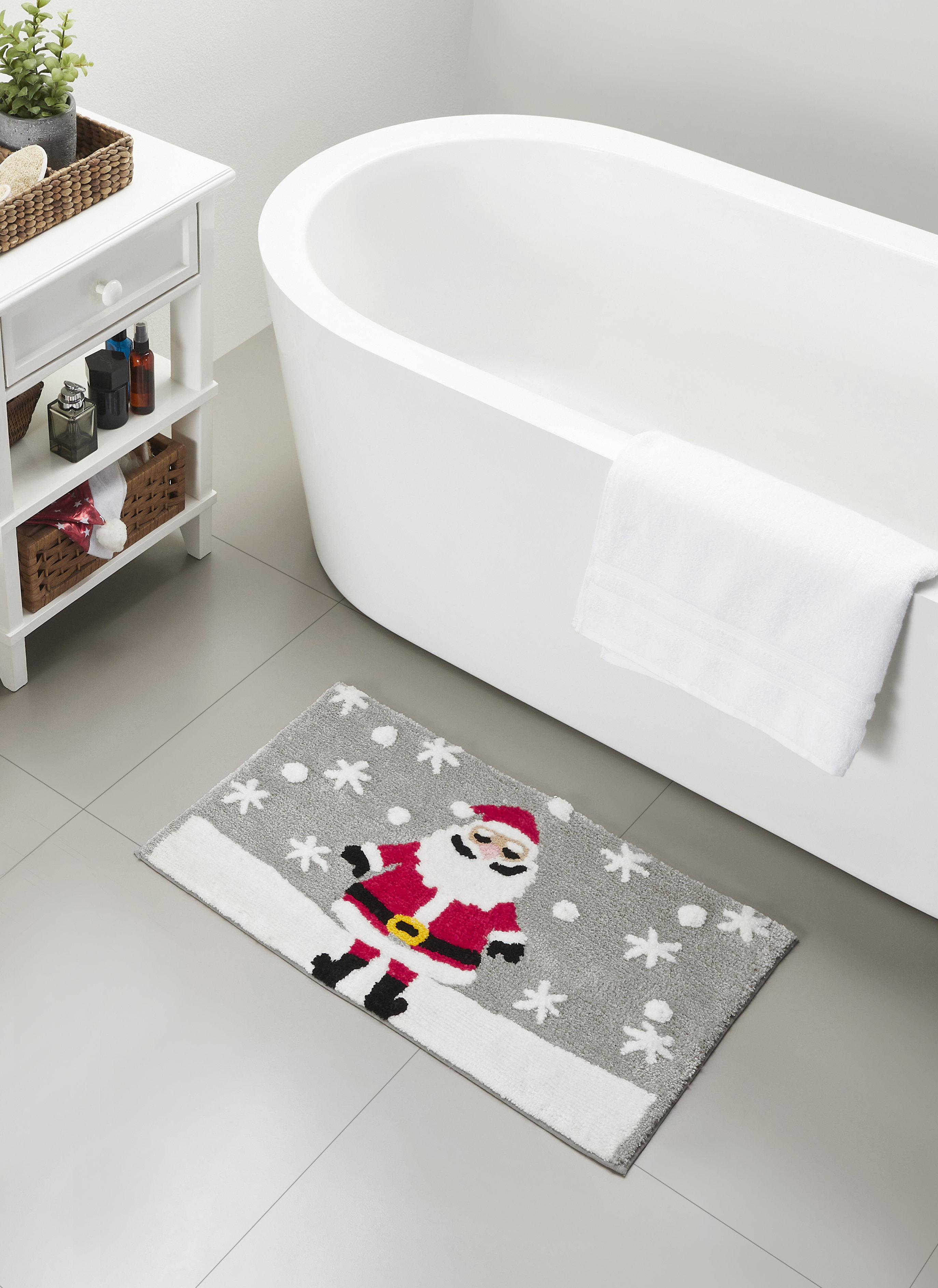 RT Designer's Collection Christmas Santa Snowflake Bath Rug 18" X 30 ...