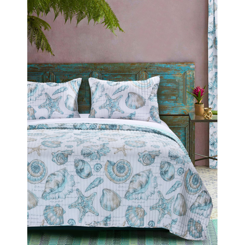 Greenland Home Fashions Cruz Reversible Seashell and Starfish Quilt Set ...