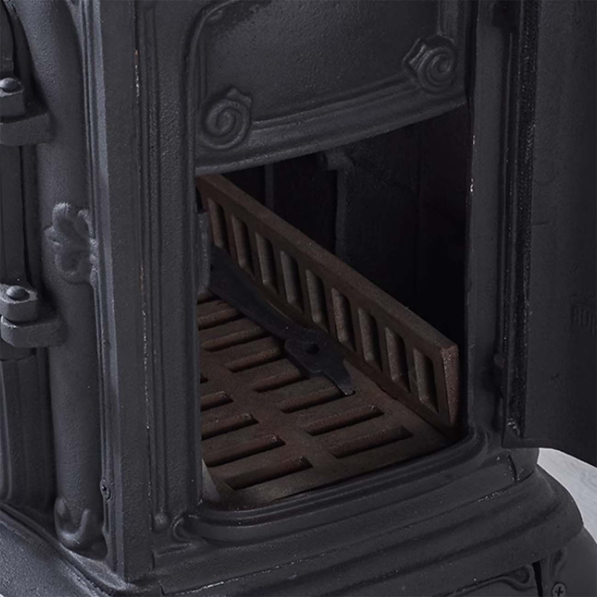 Hart Enjoy life Cast-iron vintage wood-burning fireplace for heati ...