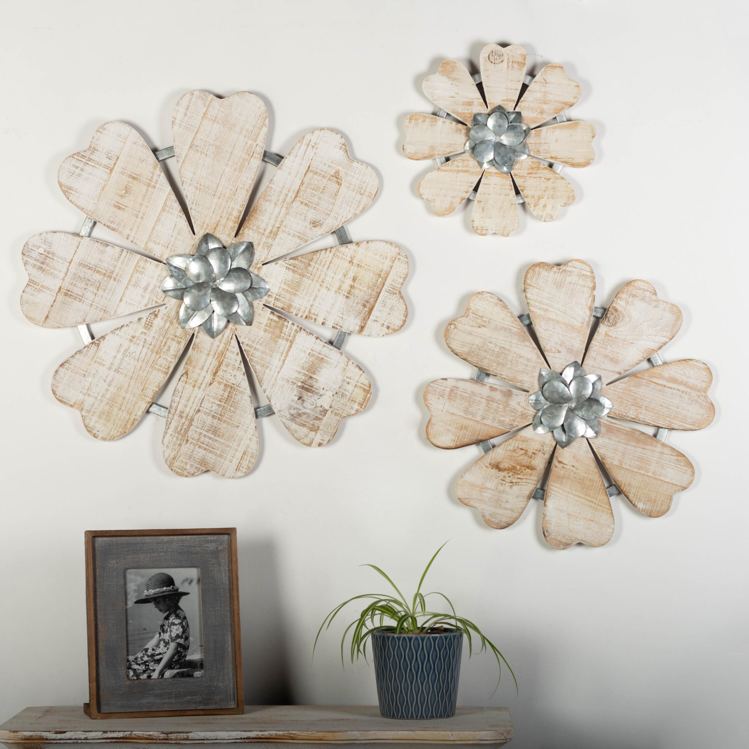 Rosalind Wheeler Set Of 3 Jasmine Flowers-Wooden Petals With Metal ...