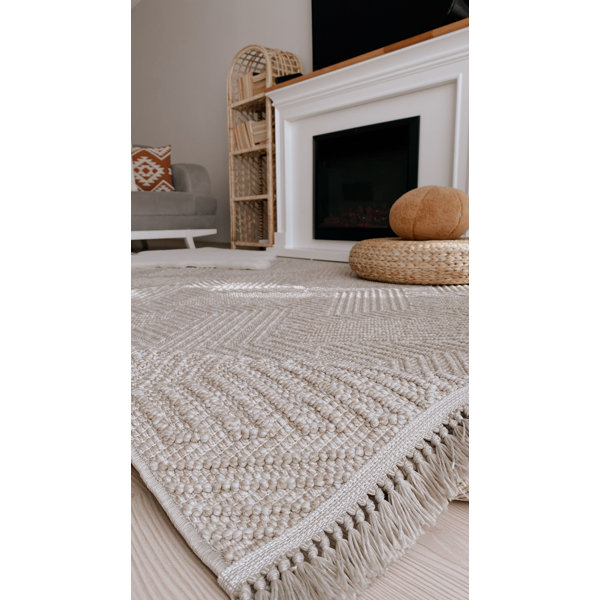 Ebern Designs Xitlaltepec Modern Polyester Machine Made Area Rug ...