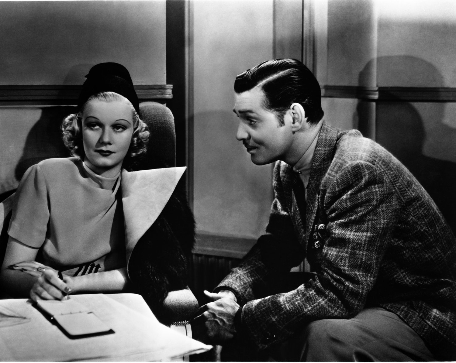 Globe Photos Entertainment & Media Clark Gable Talking to Jean Harlow ...