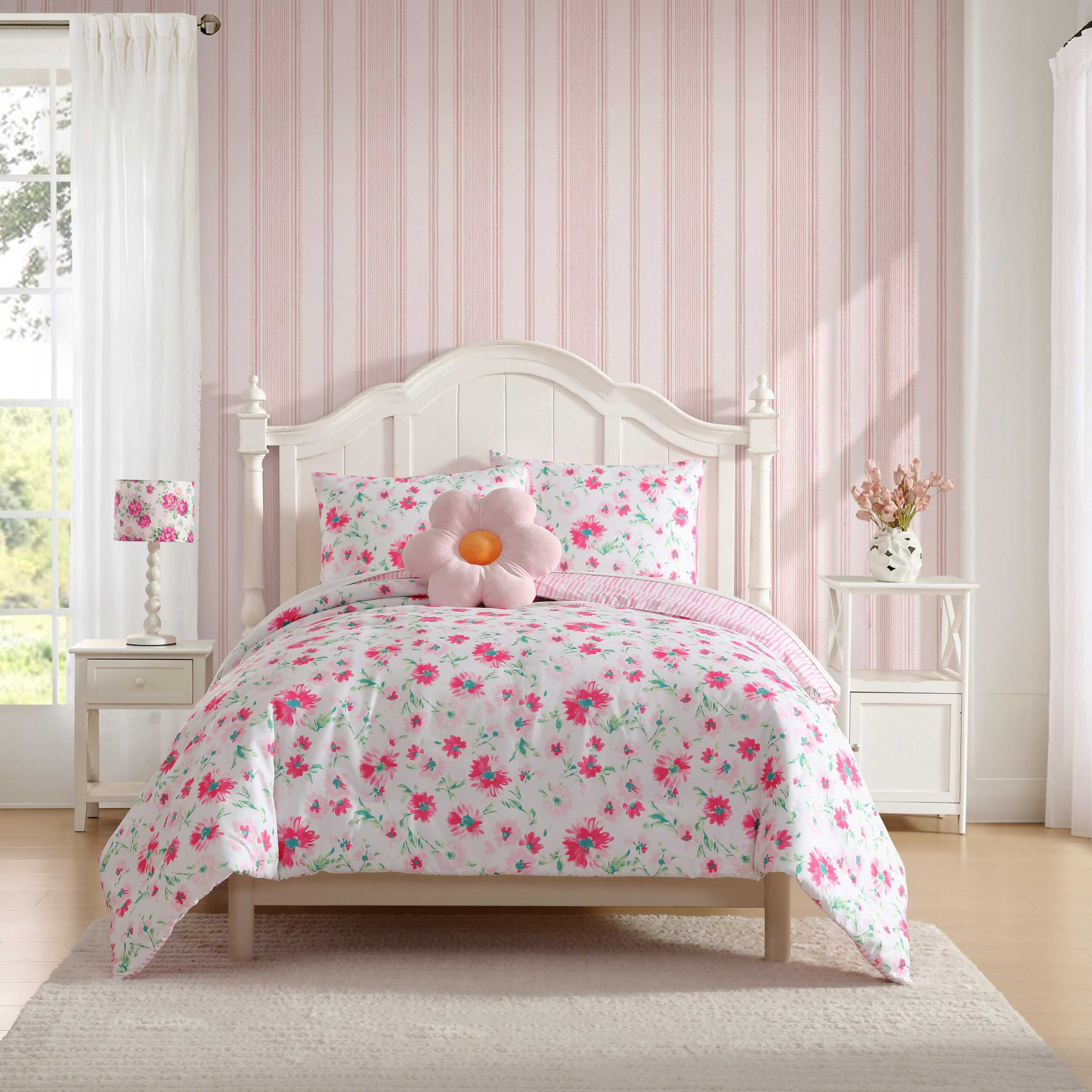 Laura Ashley Kids Meadow Daisies Comforter Bonus Set & Reviews | Wayfair