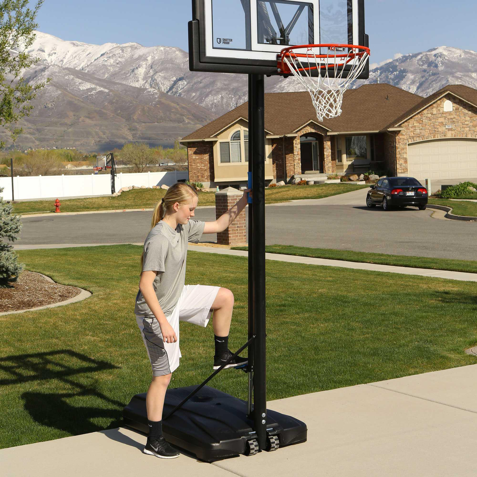 Lifetime Height Adjustable Portable Basketball Hoop (50" Polycarbonate ...