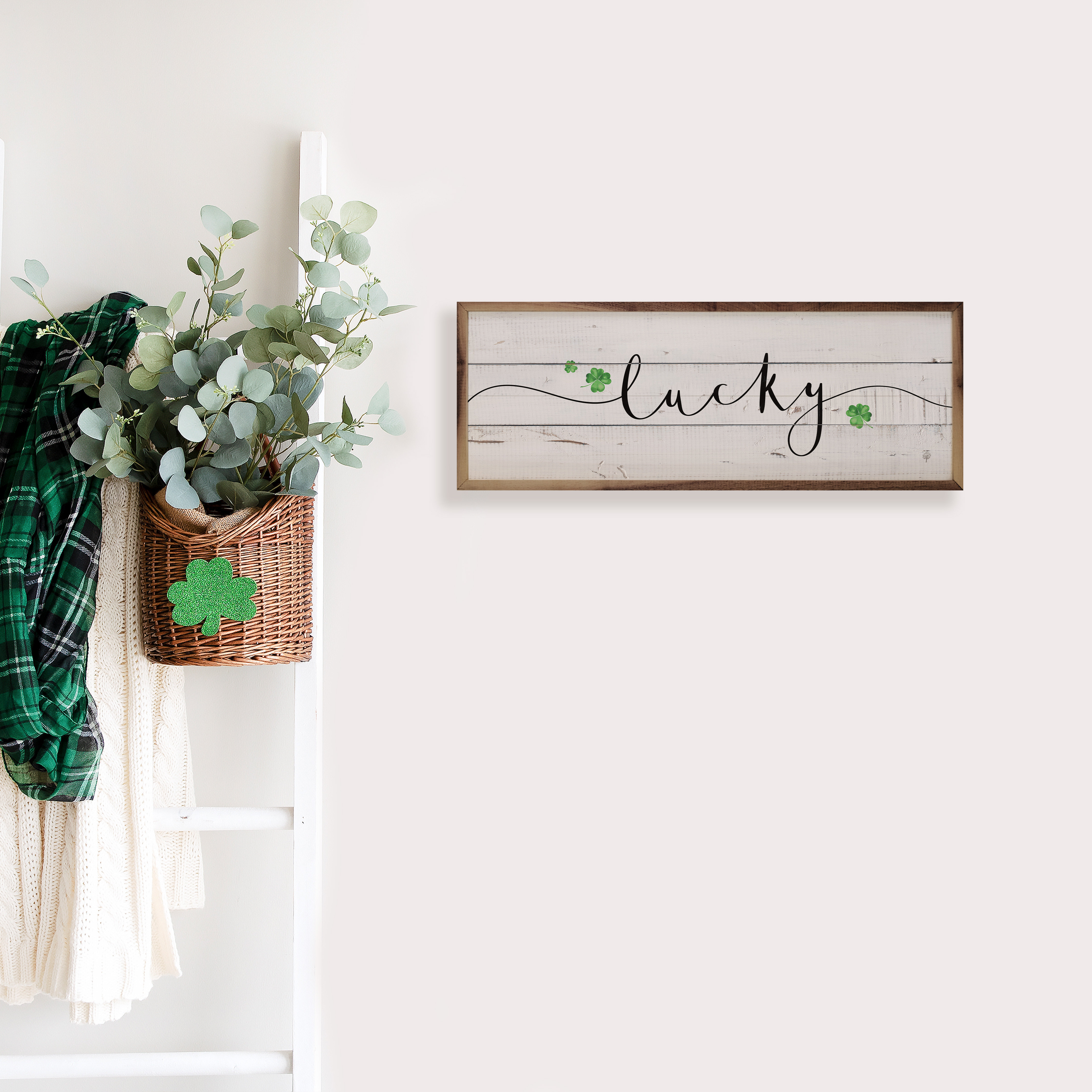 The Holiday Aisle® Lucky Script Whitewash - Wayfair Canada