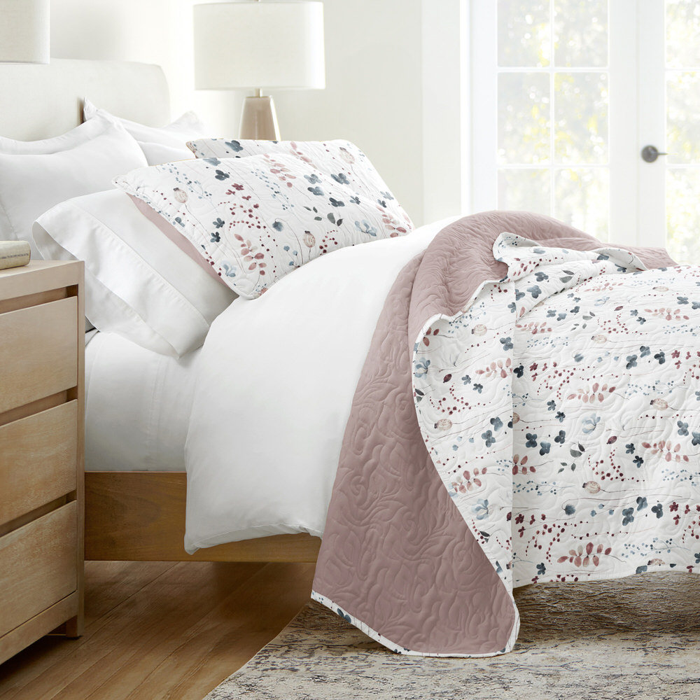 Linens & Hutch Quilt Set Super Soft Lightweight All Season Quilted ...