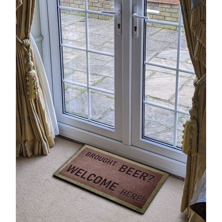 Happy Larry Elva Brought Beer Welcome Here 40cm x 70cm Indoor Door Mat ...