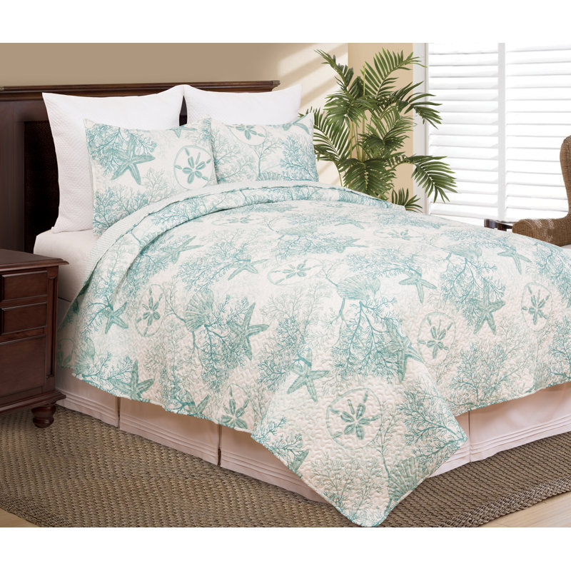 C&F Home Ocean Treasures Aqua Blue/White Microfiber Reversible Quilt ...