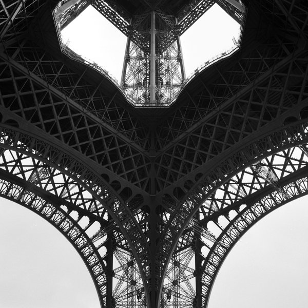 17 Stories Makyah The Eiffel Tower by Esra - Wrapped Canvas Photograph ...