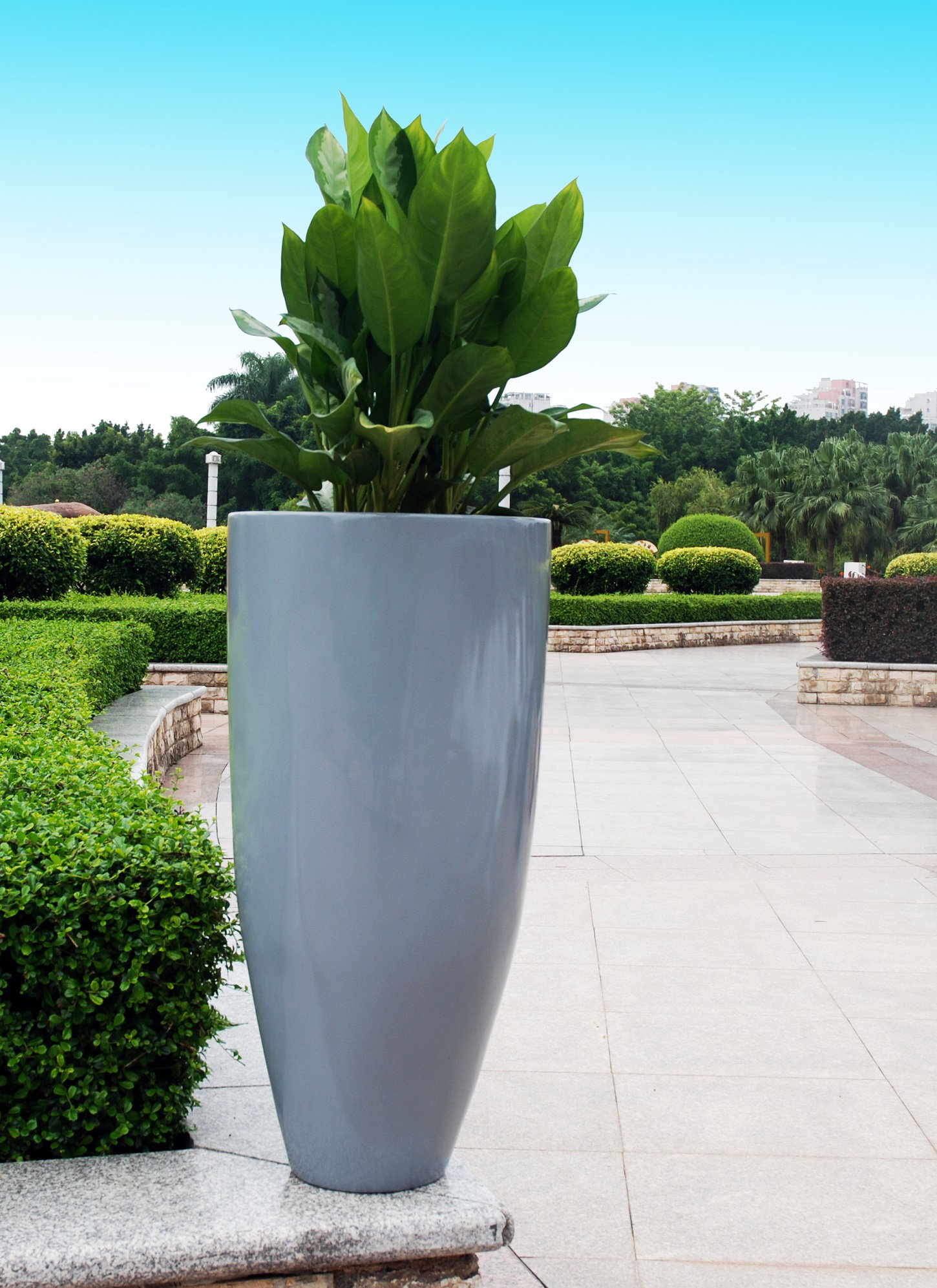 Latitude Run® Cathlina Fibreglass Pot Planter - Wayfair Canada