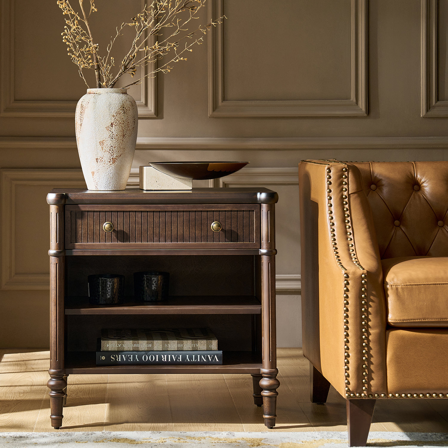 Canora Grey Table de chevet cannelée 1 tiroir avec station de charge ...