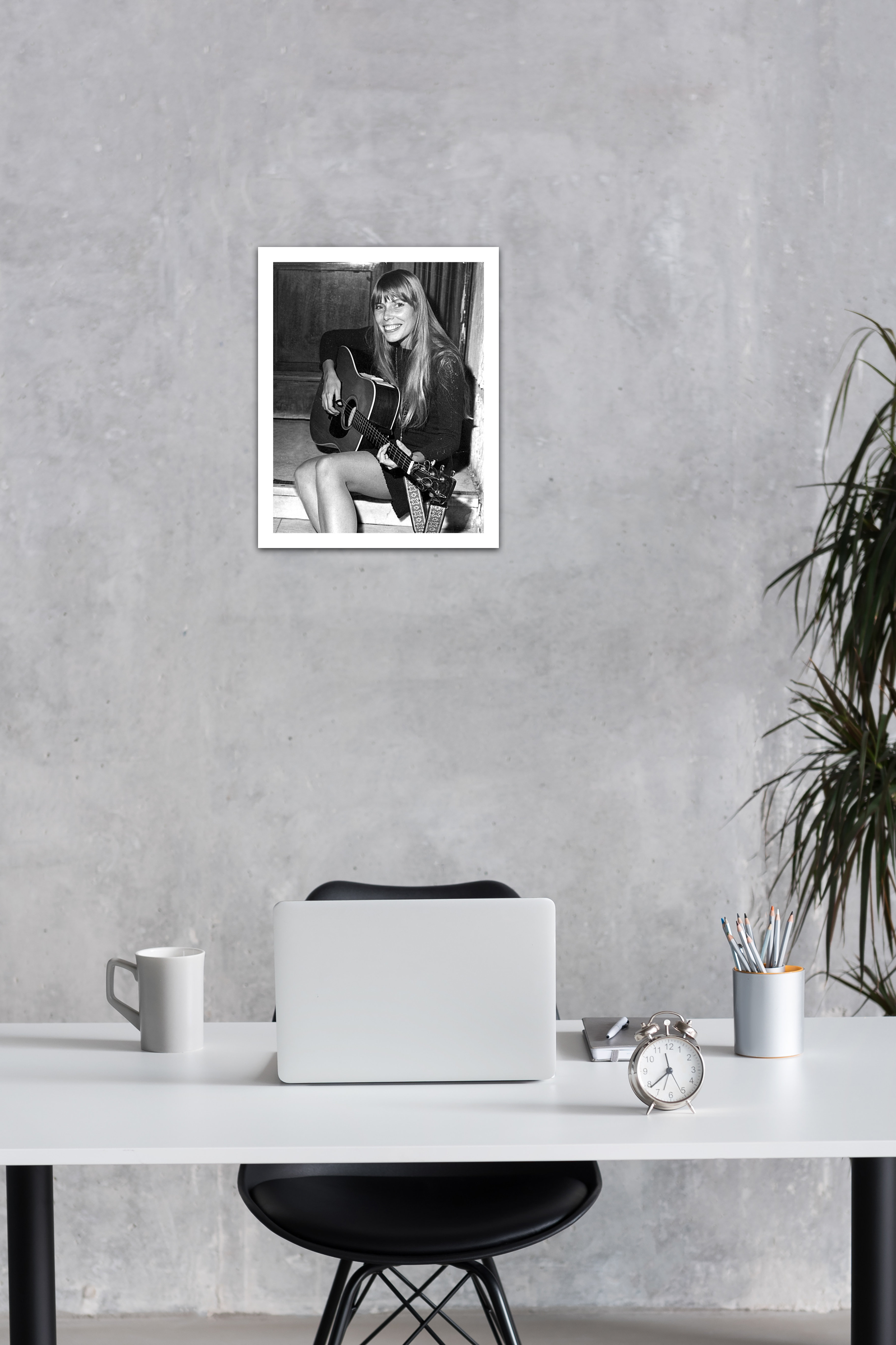 Globe Photos Entertainment & Media Joni Mitchell Smiling with Guitar ...