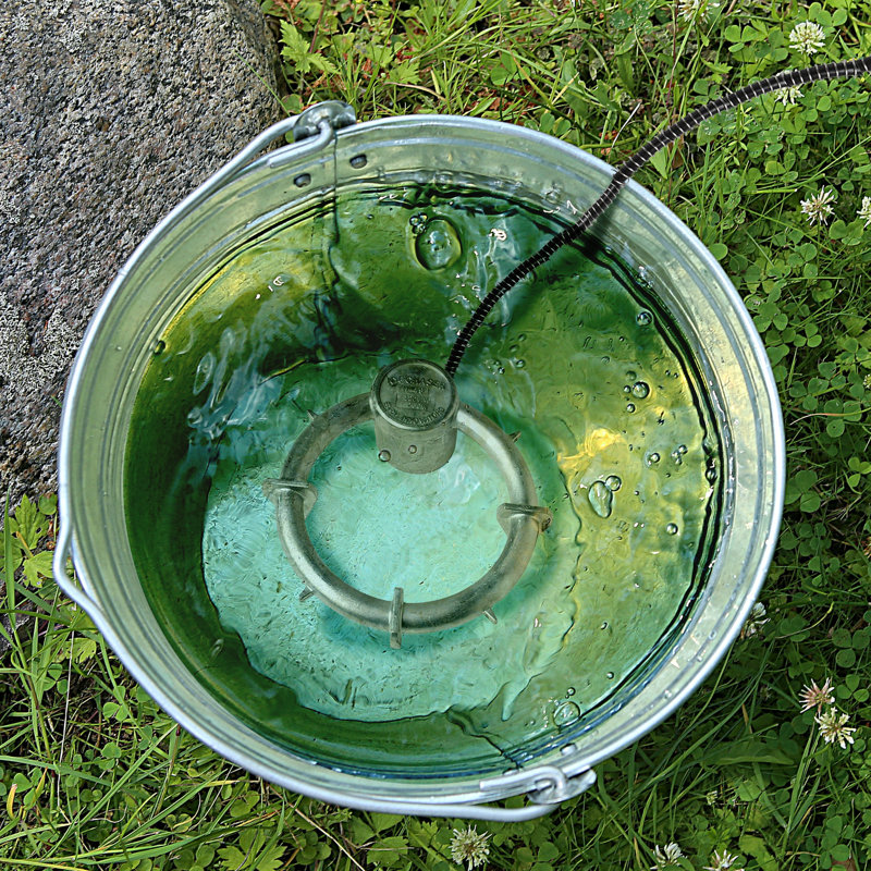 Farm Innovators Cast Aluminum Floating Tank Deicer | Wayfair