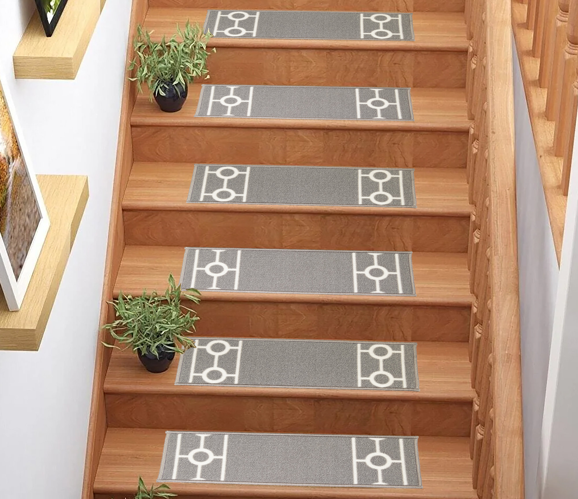 Breakwater Bay Slip Resistant Machine Washable Chain Bordered Low Pile ...