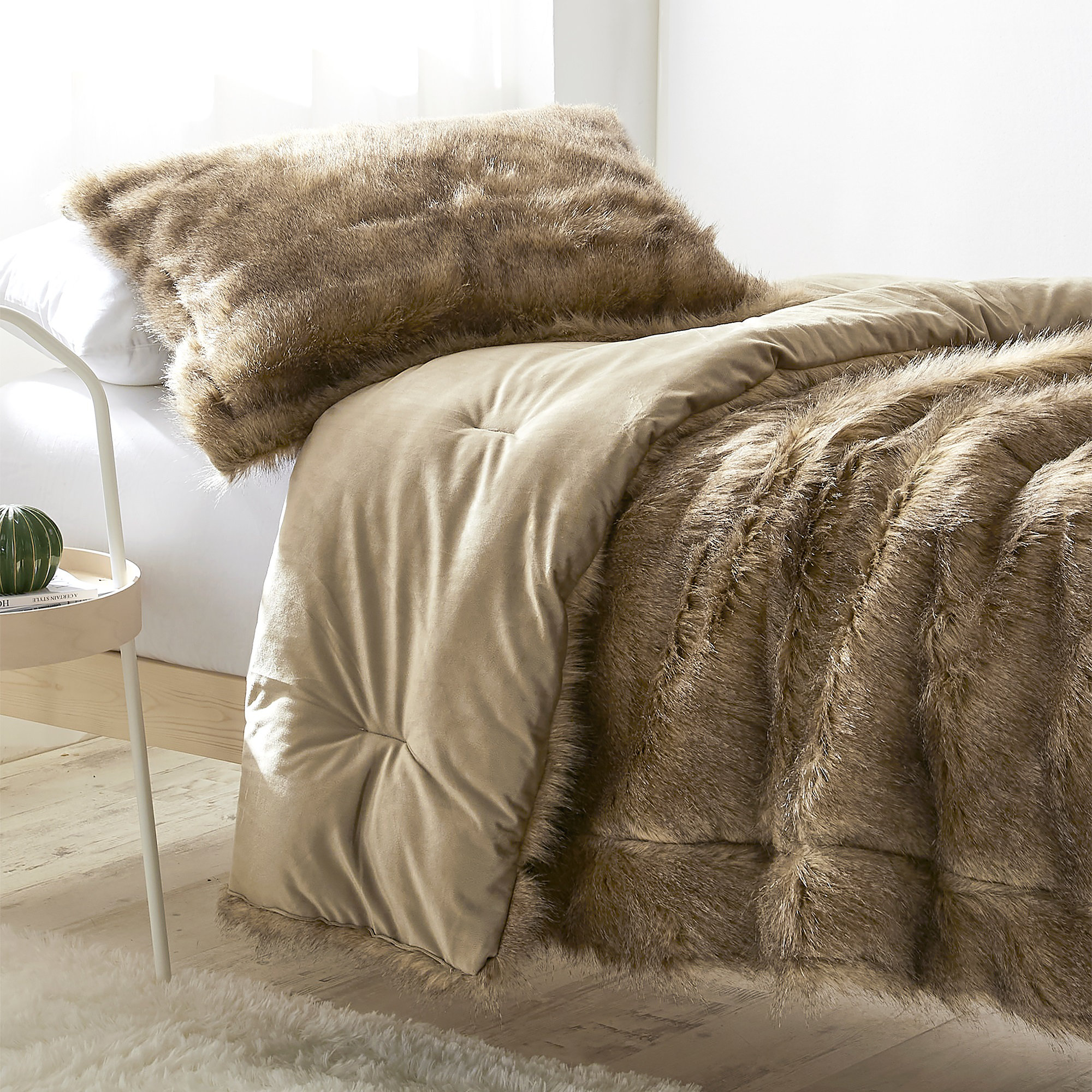 Coma Inducer Rare Quokka Faux Fur Oversized Comforter Set & Reviews ...
