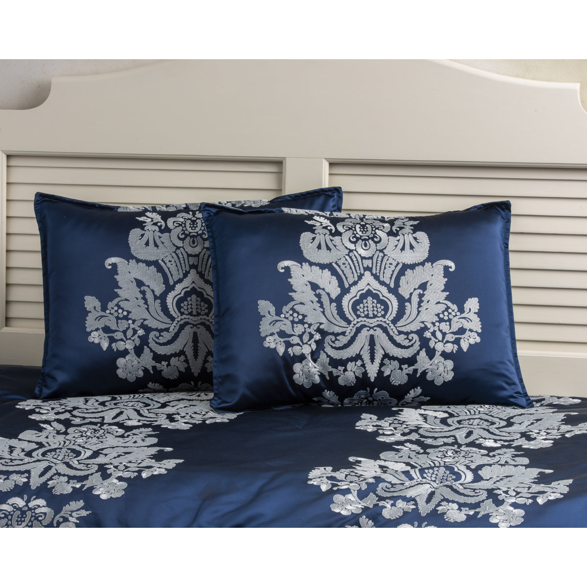 Victor Mill Algedi blue embroidery medallion comforter or duvet set ...