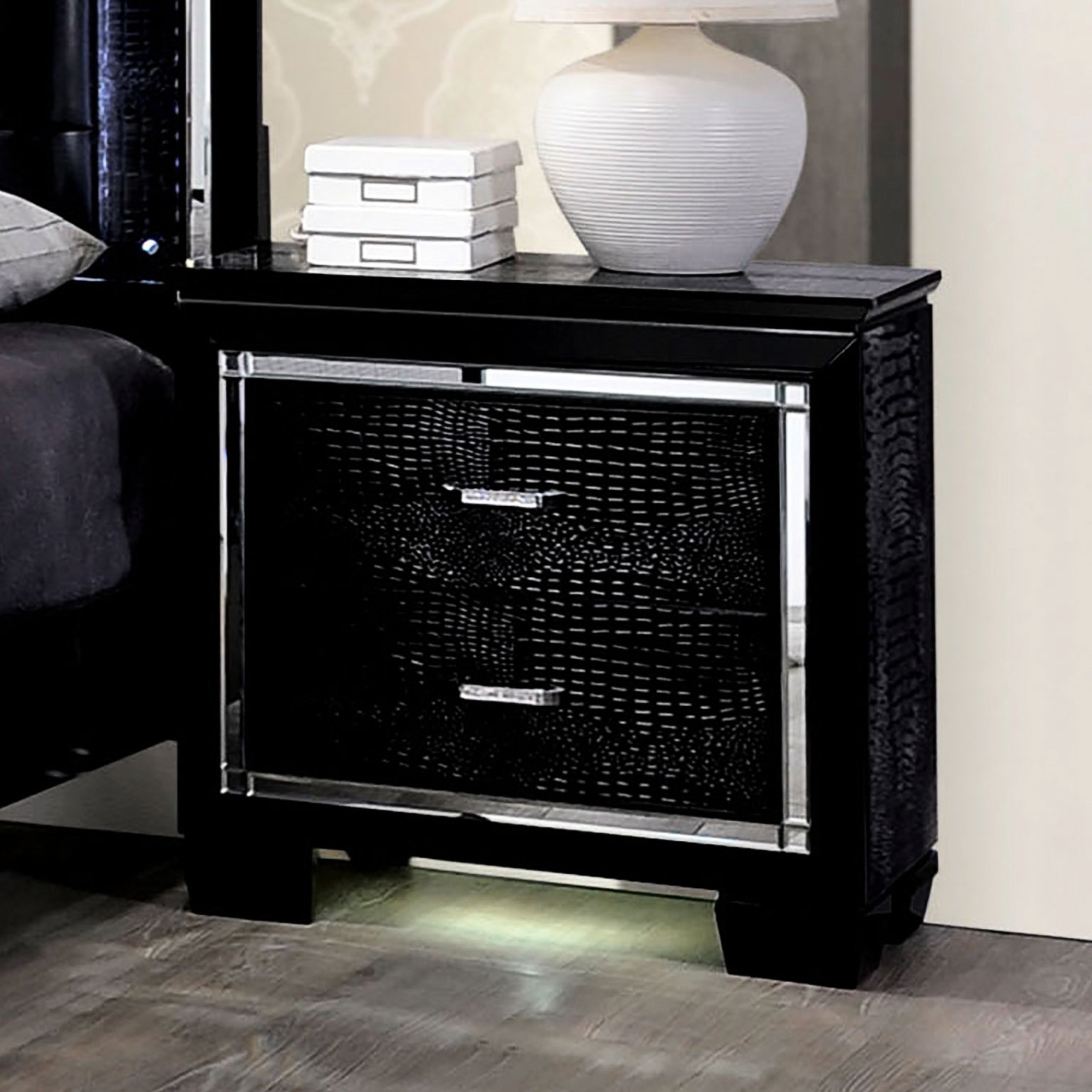 Wovilo Modern Nightstand - White High Gloss Lacquer Finish, Feet And ...