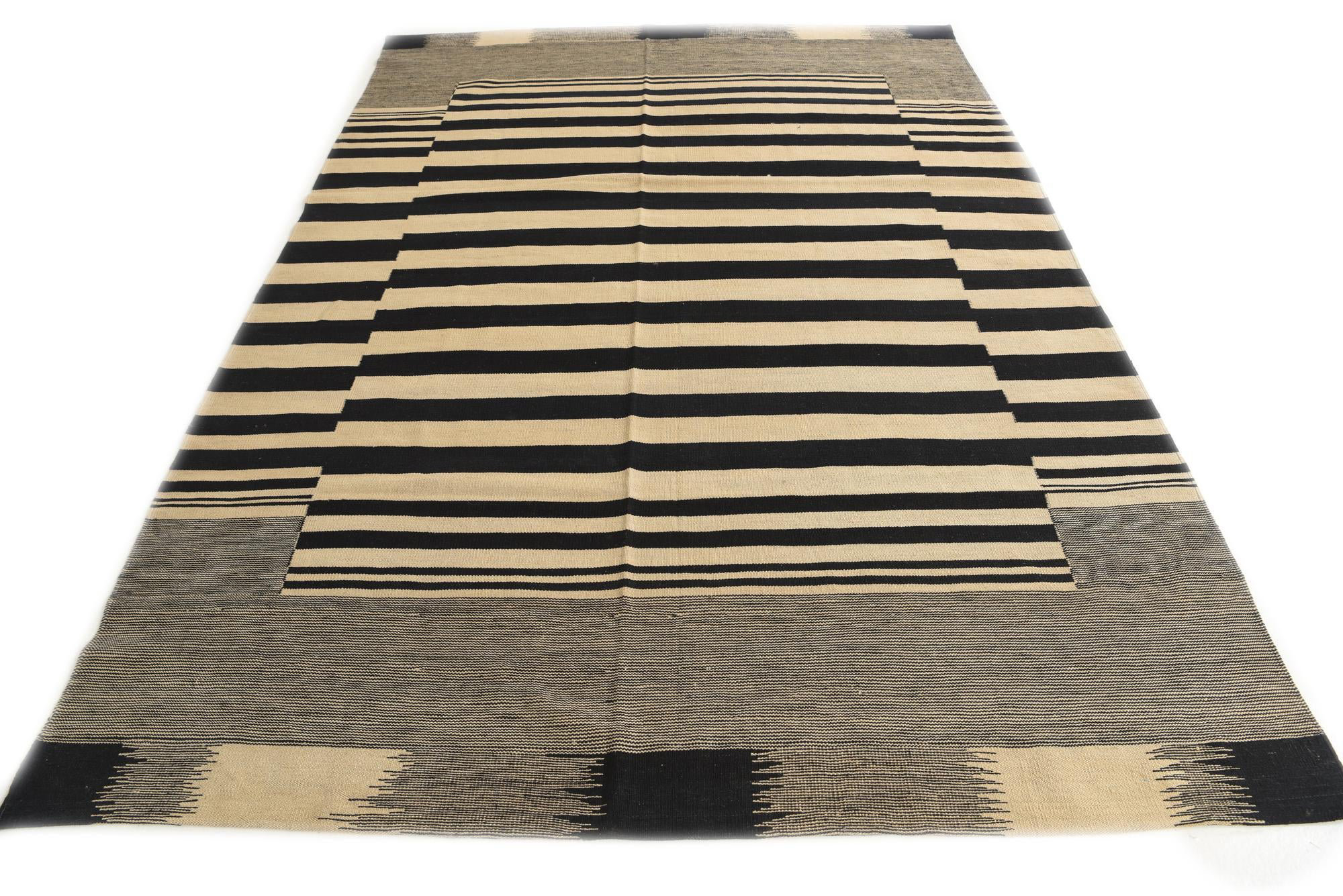 Isabelline Newsom Cream Rug | Wayfair
