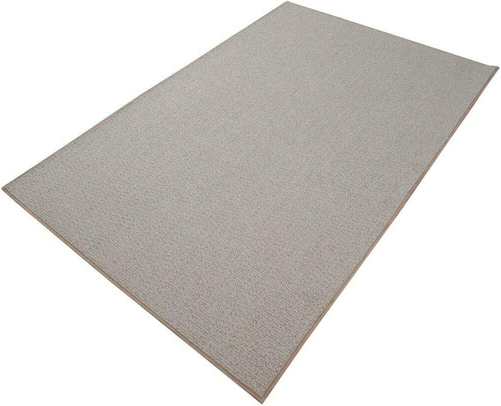 Latitude Run® Solid Color Machine Made Tufted Polyester Area Rug in ...