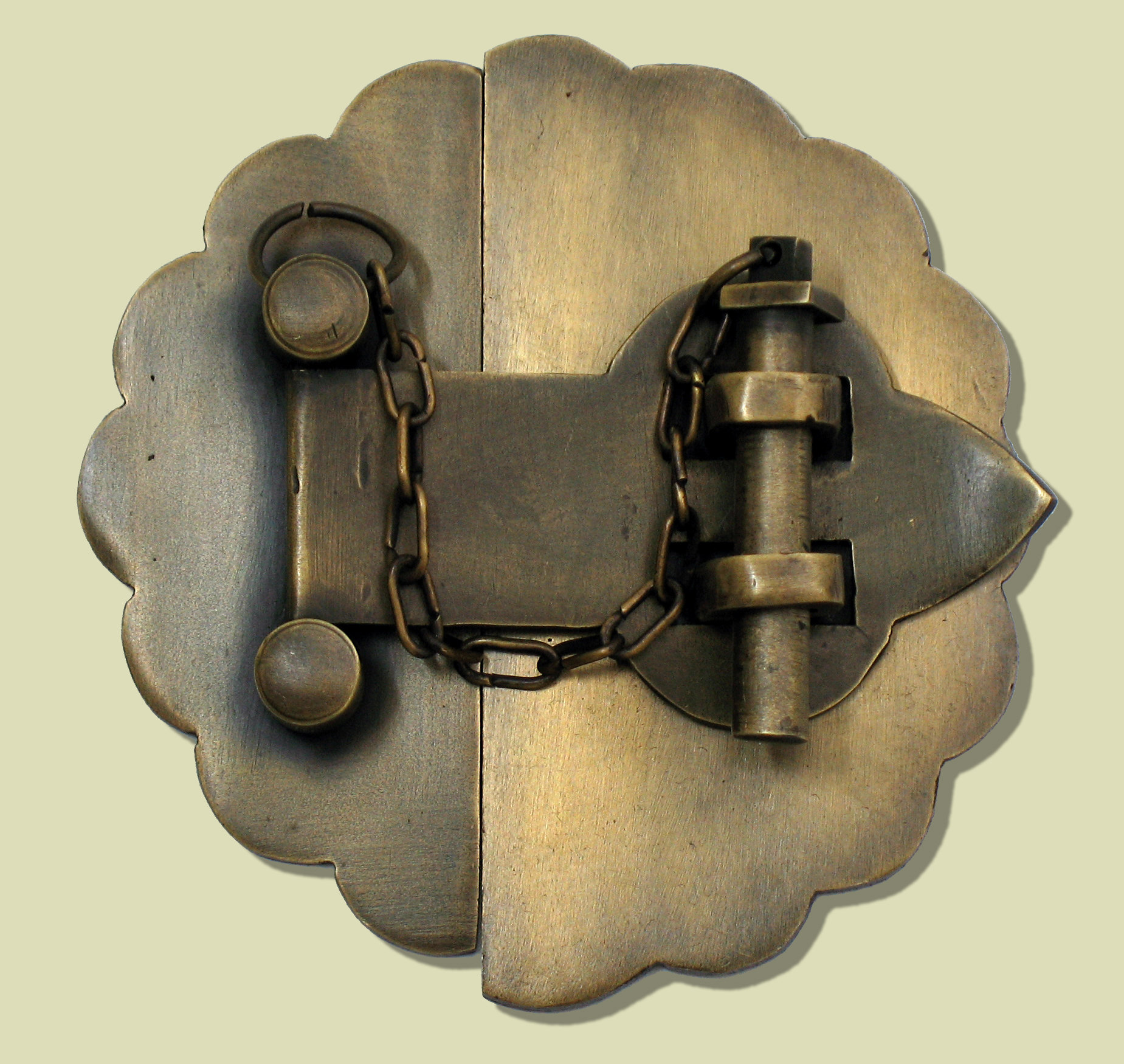 Gado Gado Hardware Scalloped Backplate Latch | Wayfair