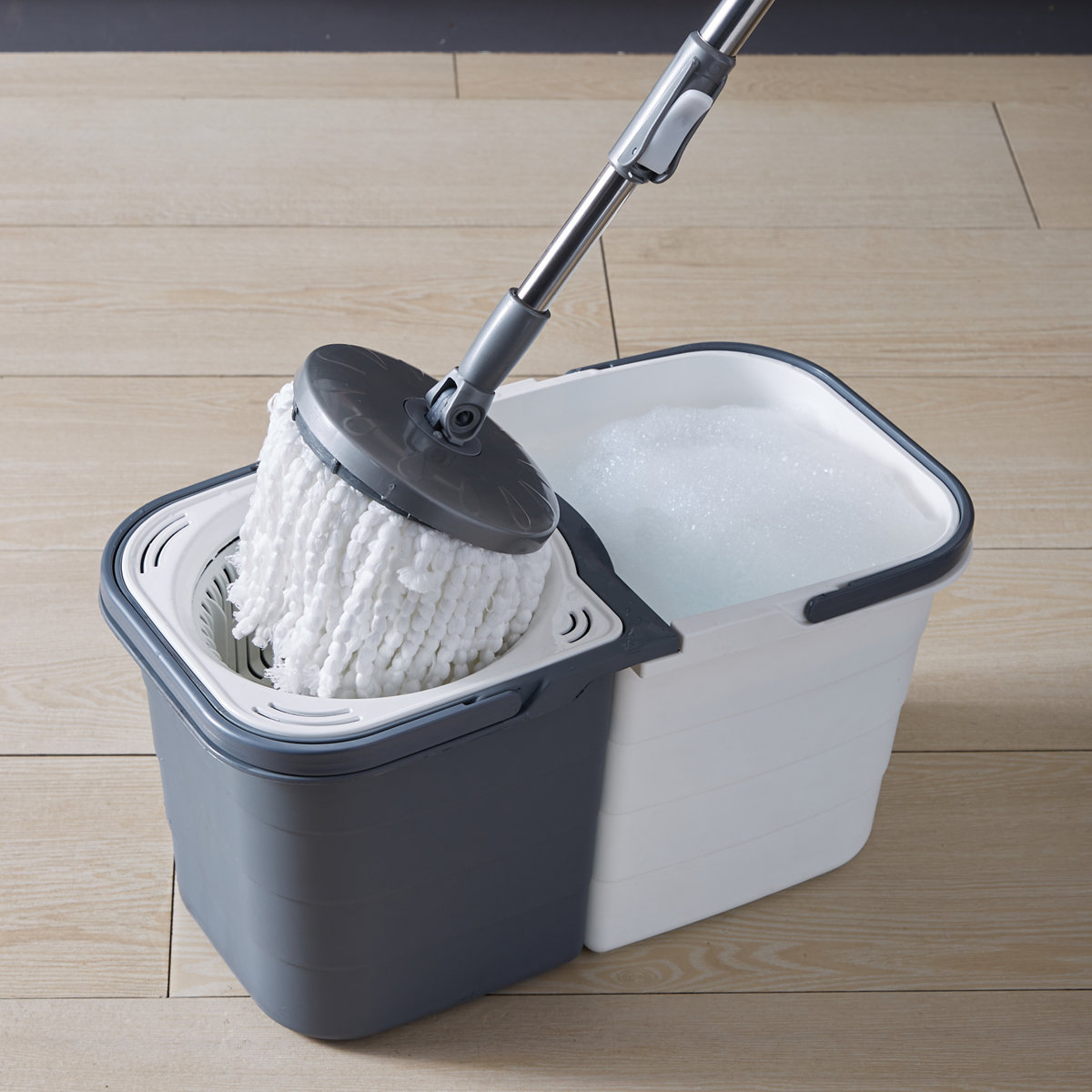 Kitchen Details 360 Deluxe Self-Wringing Mop with Detachable Bucket ...