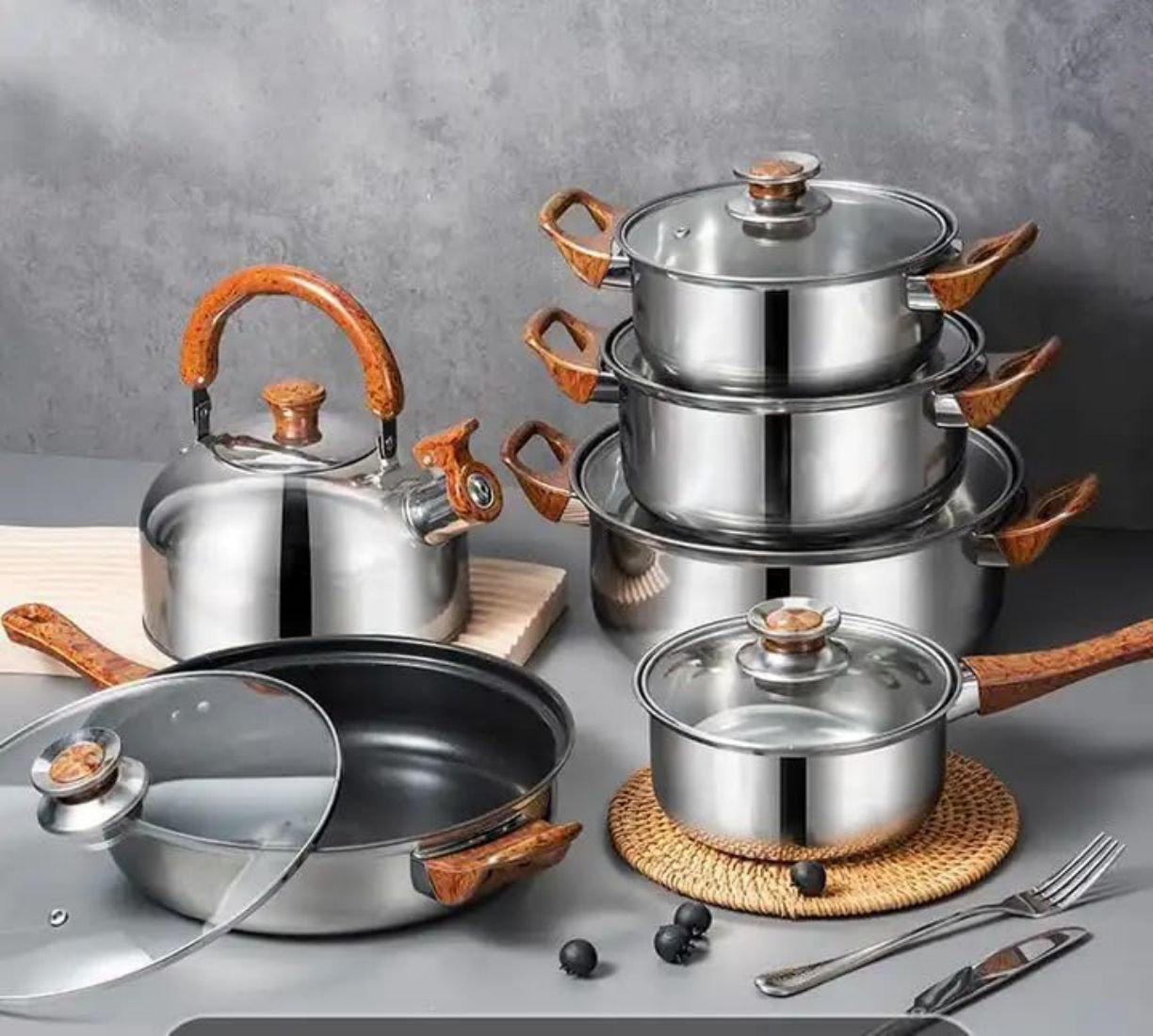 CG INTERNATIONAL TRADING 12 - Piece Cookware Set | Wayfair