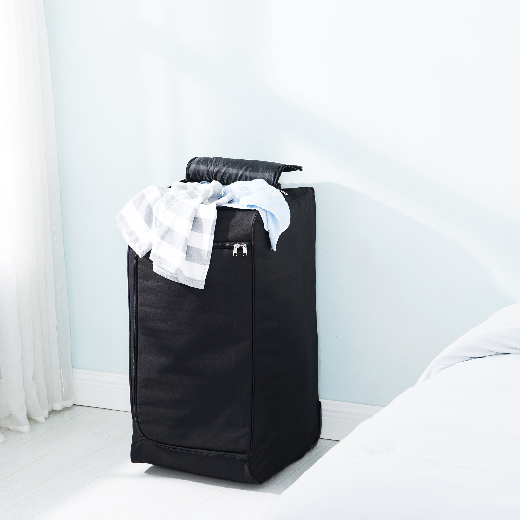 Rebrilliant Mondo Gomie Duffle Laundry Bag with Wheels and Handle ...