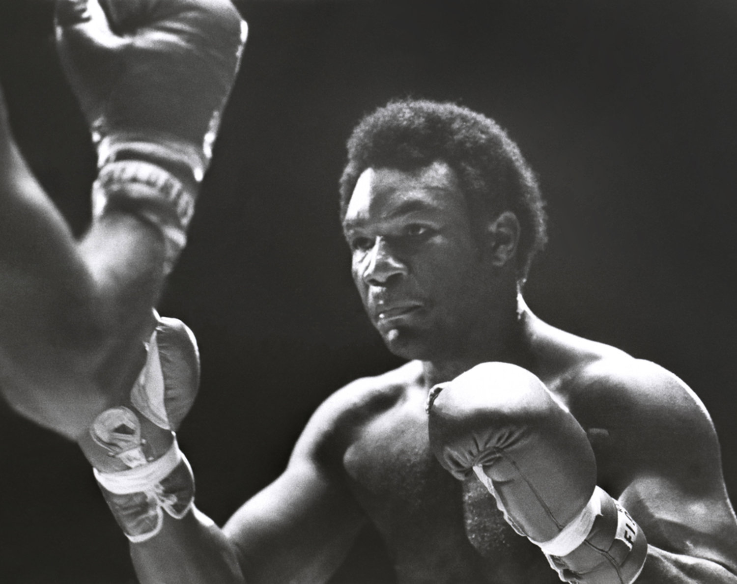 Globe Photos Entertainment & Media George Foreman: Legendary Fighter II ...