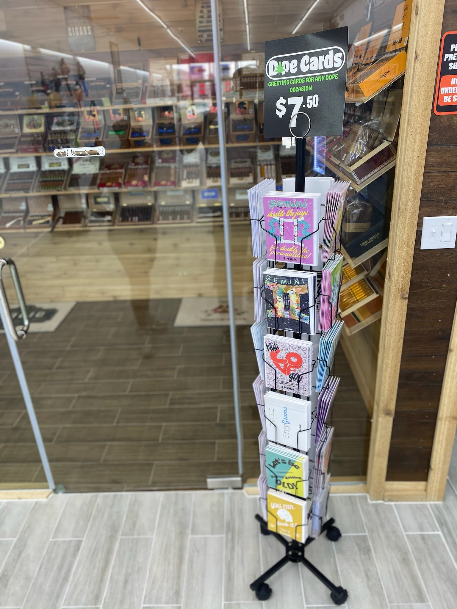 FixtureDisplays 24-Pocket Brochure And Pamphlet Rack - Wayfair Canada