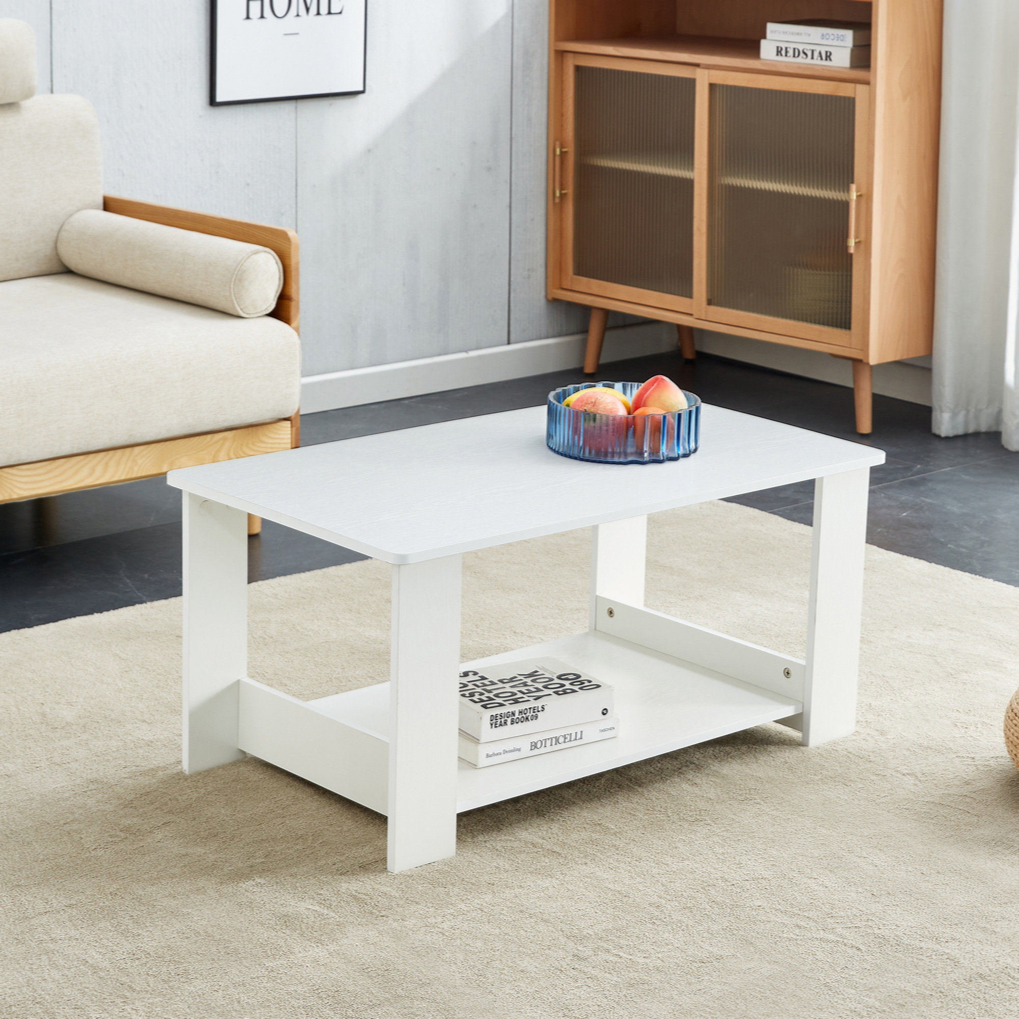 Ebern Designs Une table basse et une table basse rectangulaire moderne ...