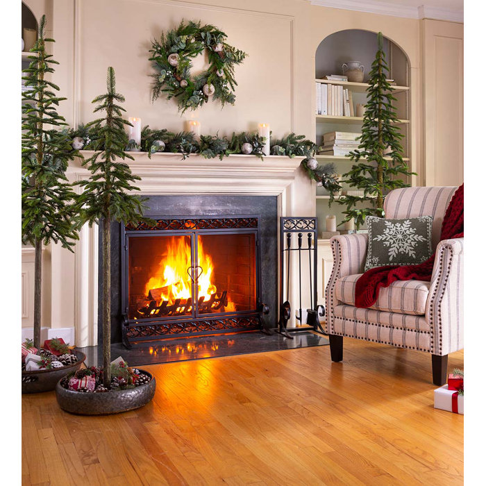 Lark Manor Akiera Small Iron Scrollwork Fireplace Screen With Two Doors ...