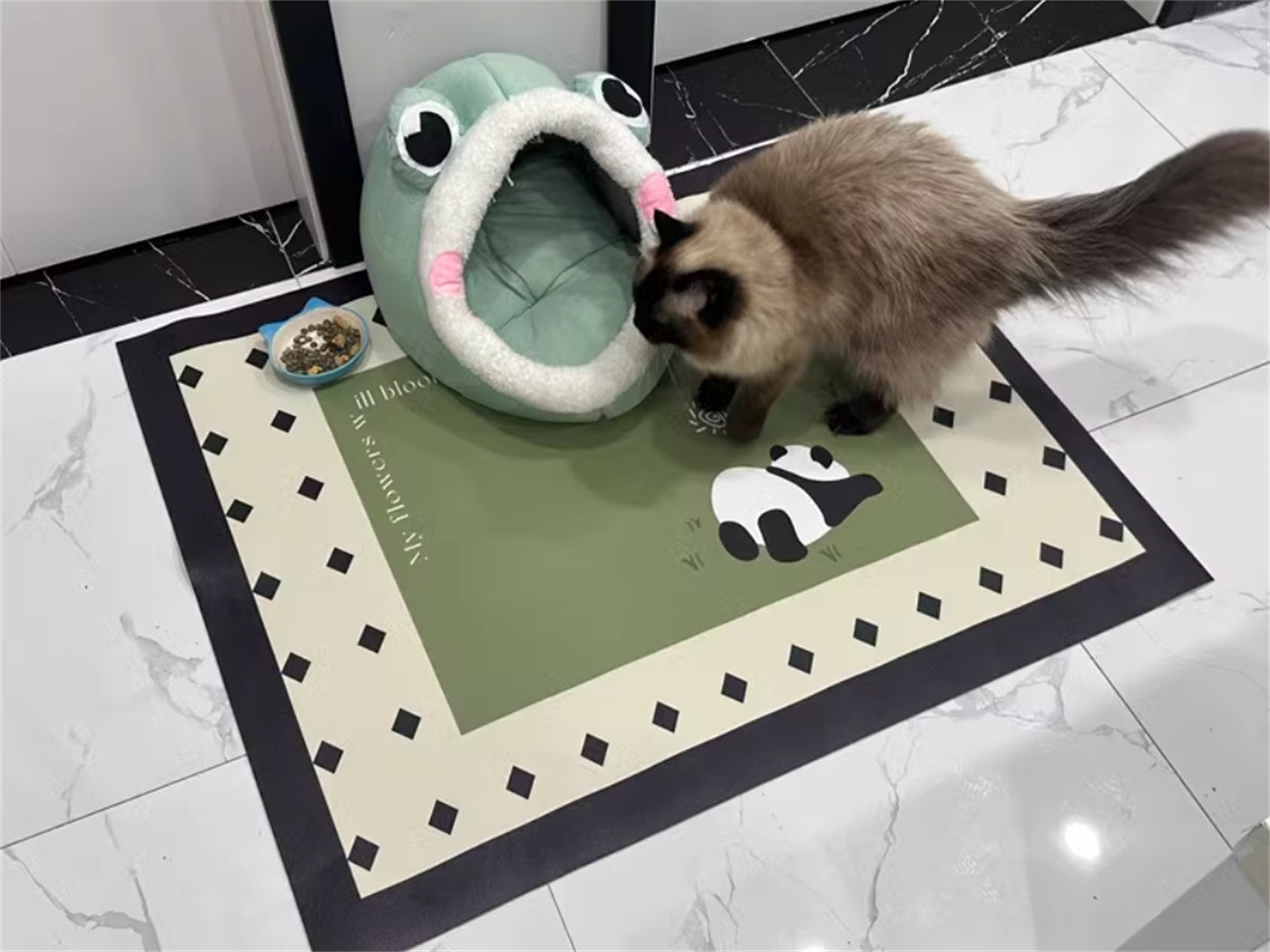 Archie & Oscar™ Pet specific waterproof and urine proof pad - dog fence ...