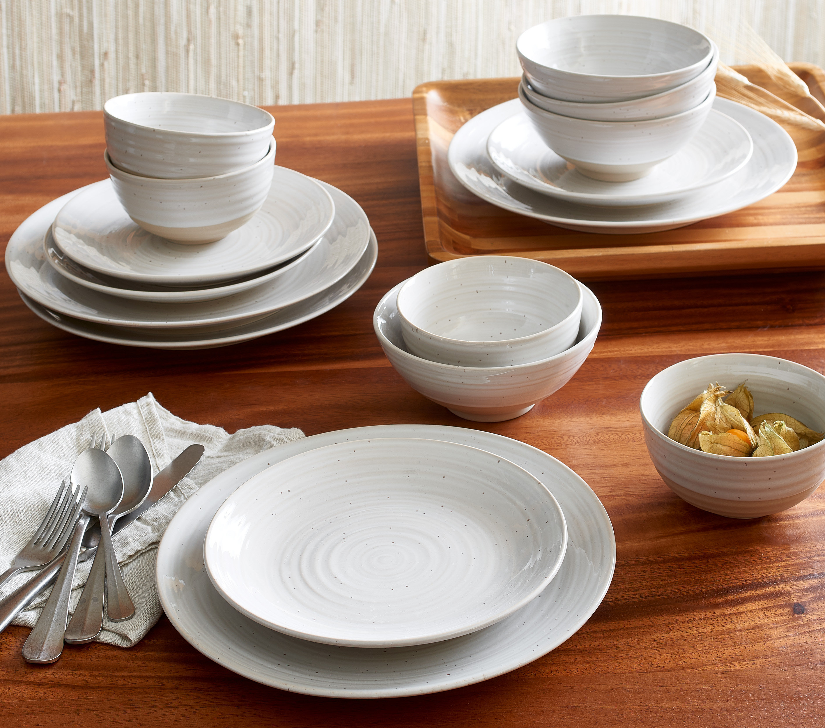Sango Siterra 16-Piece Rustic White Stoneware Dinnerware Set - Service ...
