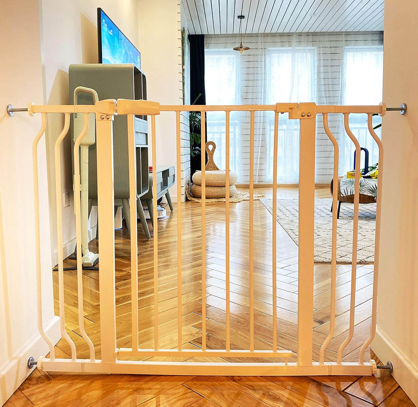 Tucker Murphy Pet™ Easy Walk-Thru Safety Gate for Doorways and ...