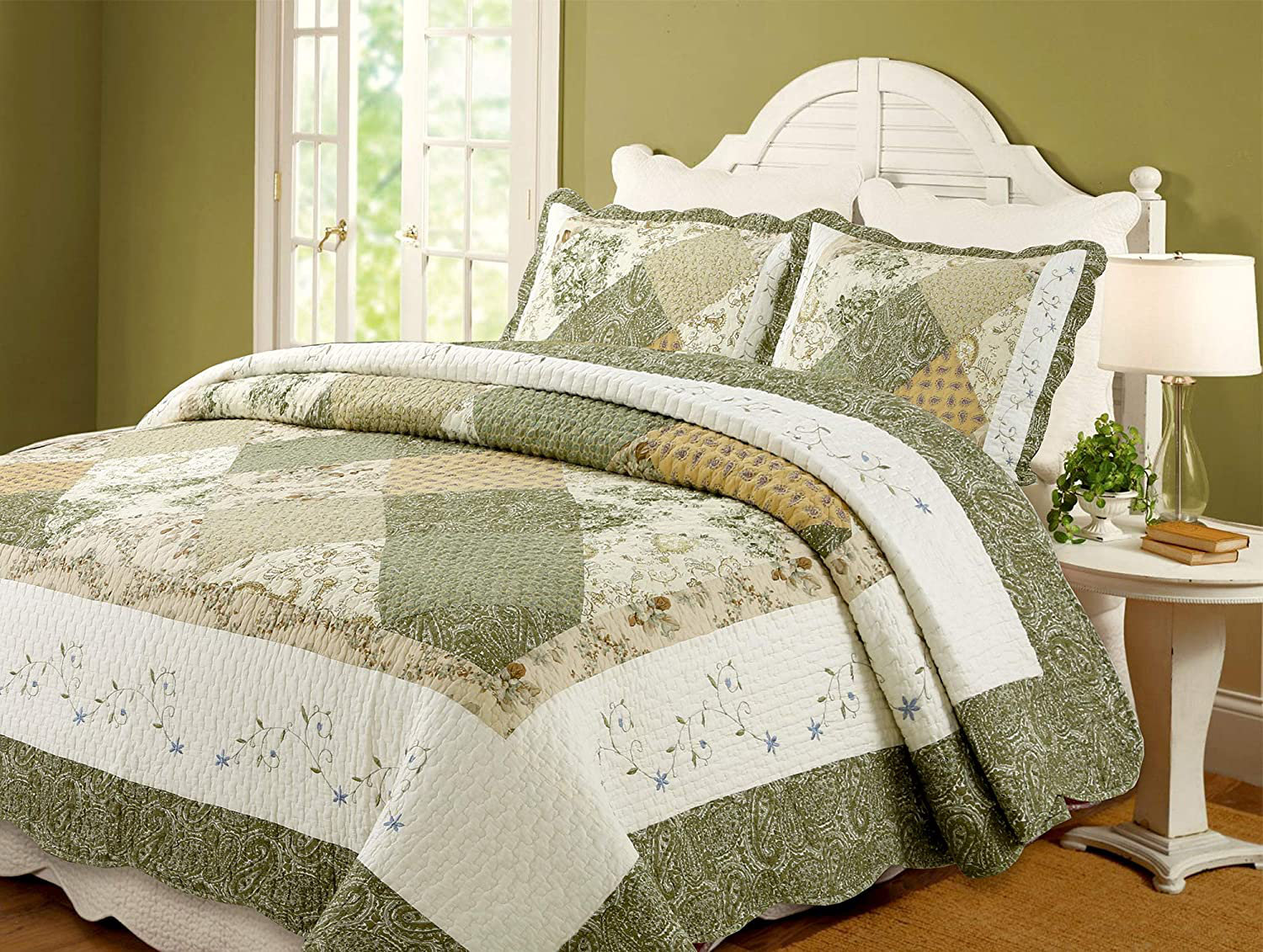 Cozy Line Home Fashion Green 180 TC Reversible Traditional Quilt Set ...
