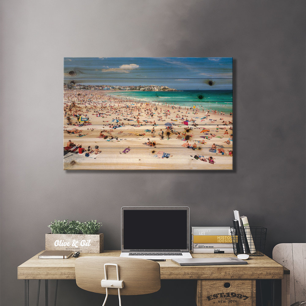 Rosecliff Heights New Year's Day, Bondi Beach, Sydney, New South Wales ...