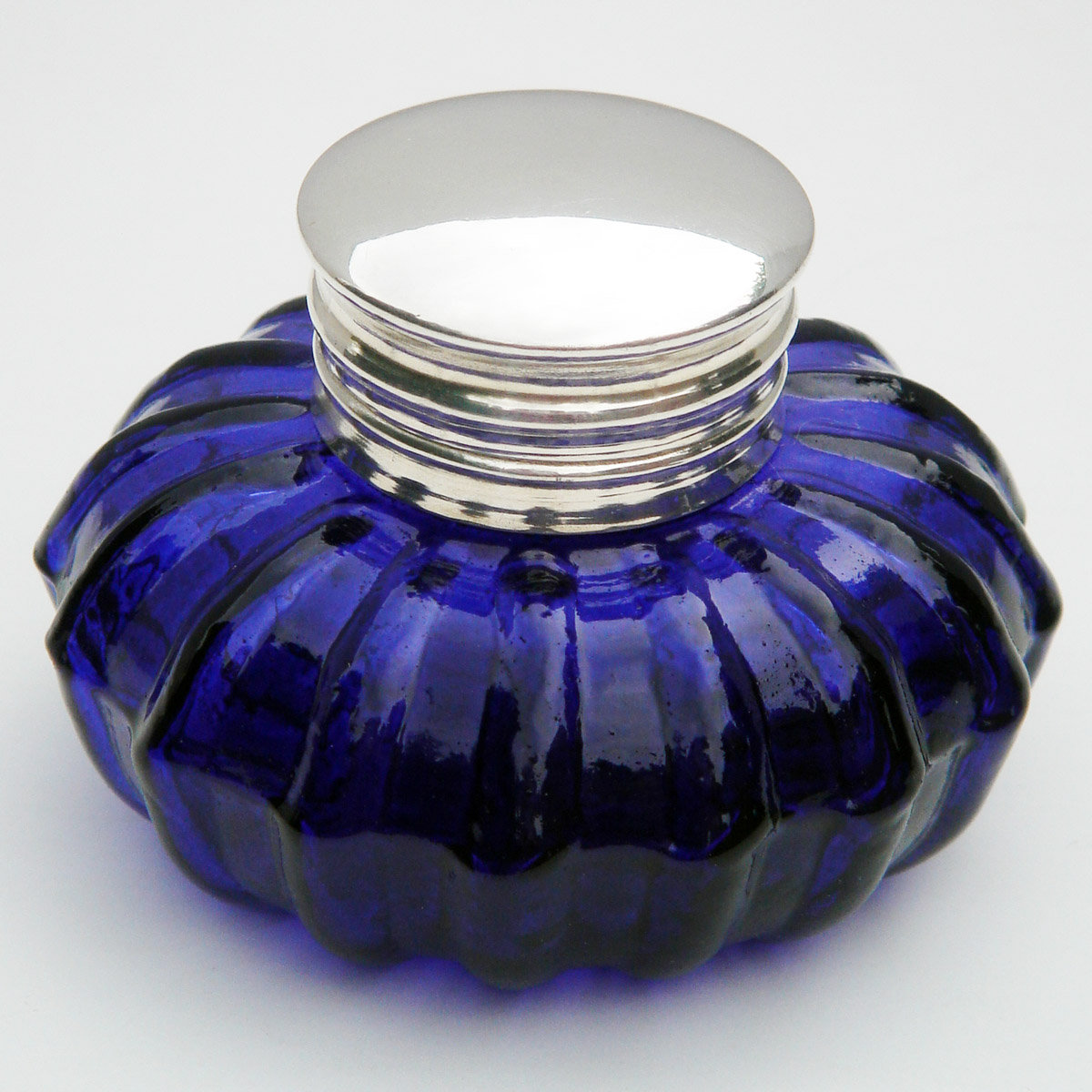 House of Hampton Annabelle Antique Reproduction Glass Inkwell Top Desk ...