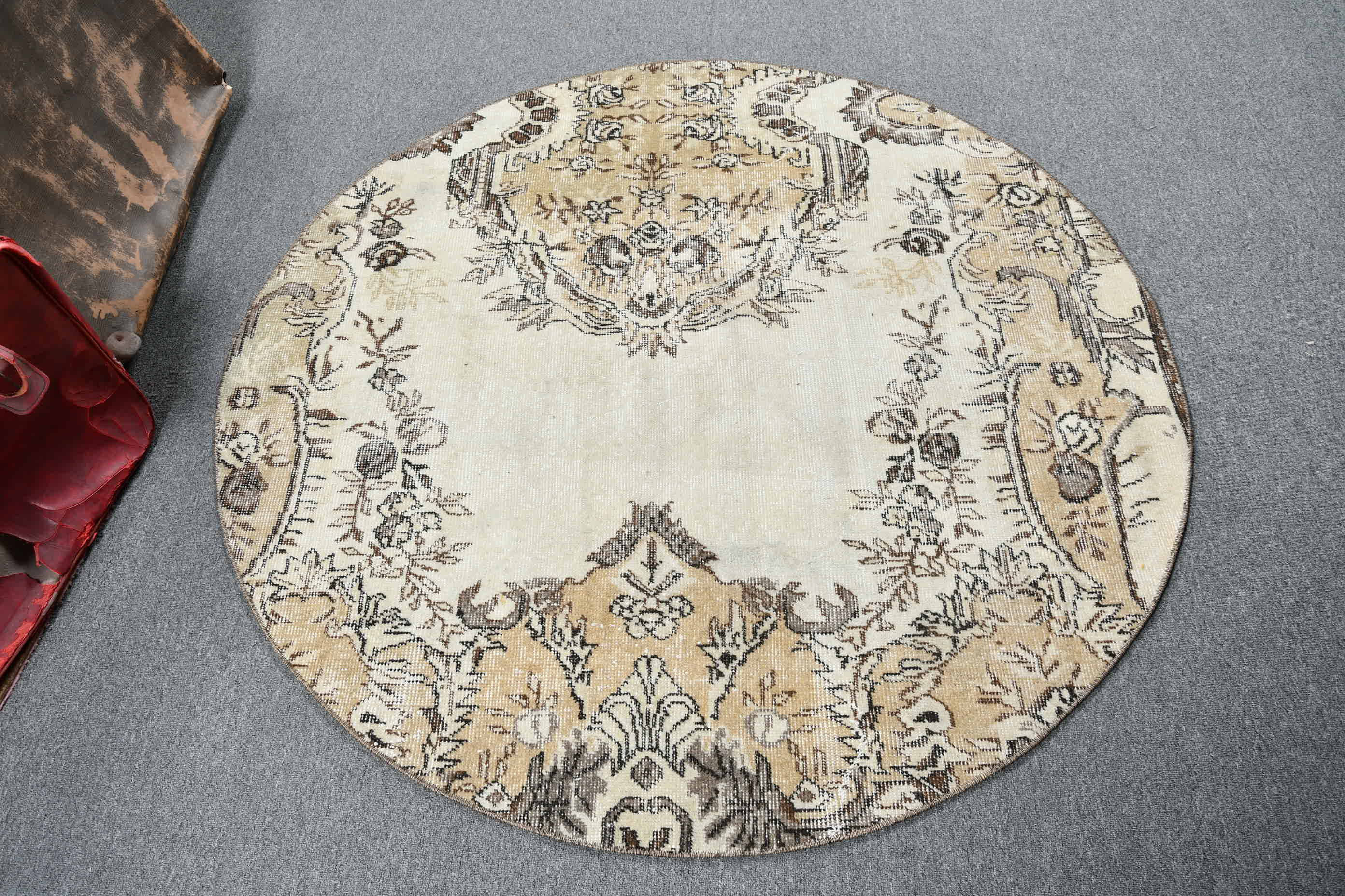 Bungalow Rose Round Turkish Rug With Vintage Accent Carpet In Elegant ...