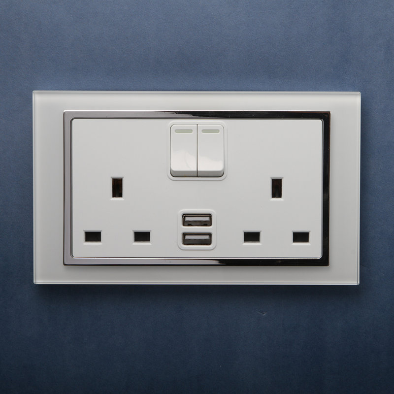 Retrotouch Crystal CT 2.1A USB & 13A DP Double Plug Socket With Switch ...