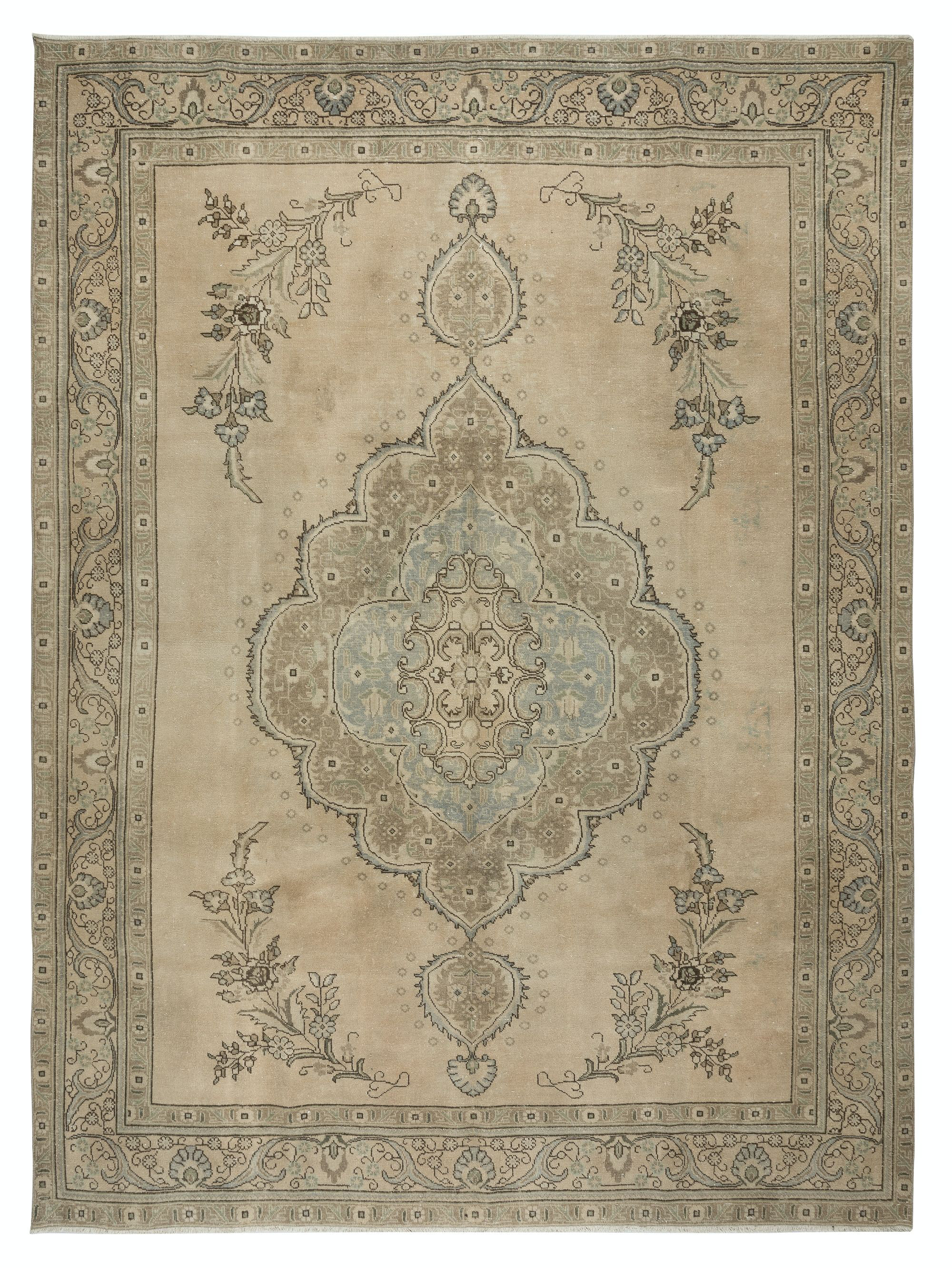 RugSpecialist One of a kind 1960s Turkish Large Rug. Rustic Handmade ...