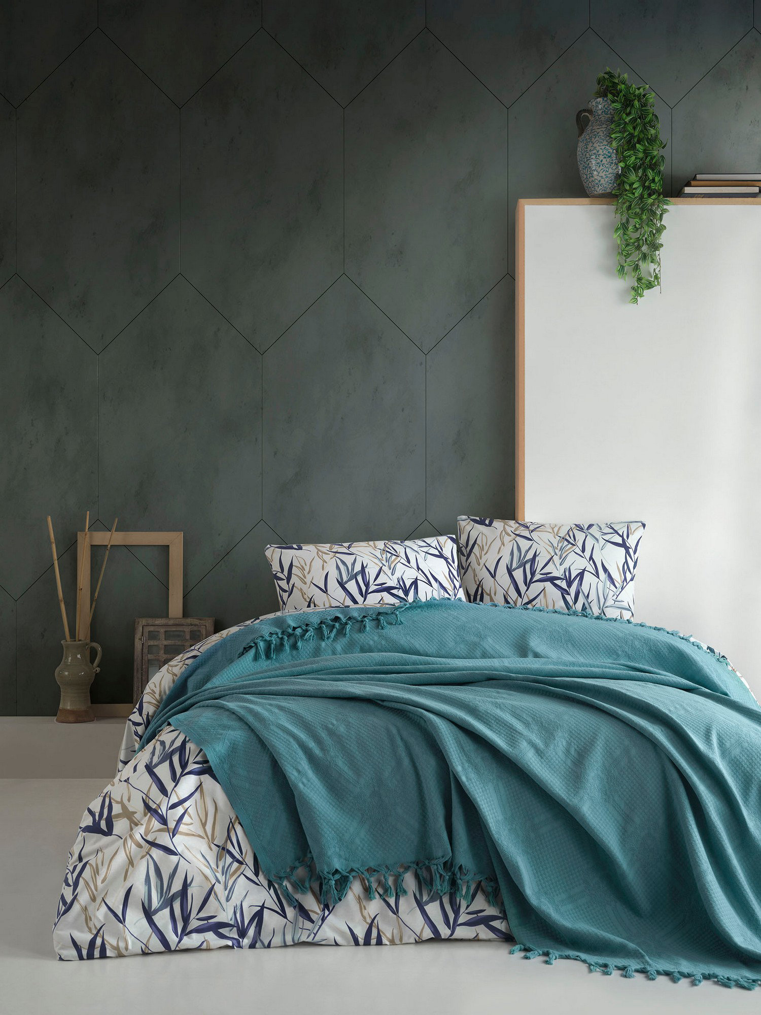 Asir Group INC Dalila 100% Cotton Modern and Contemporary 4 Piece Quilt ...